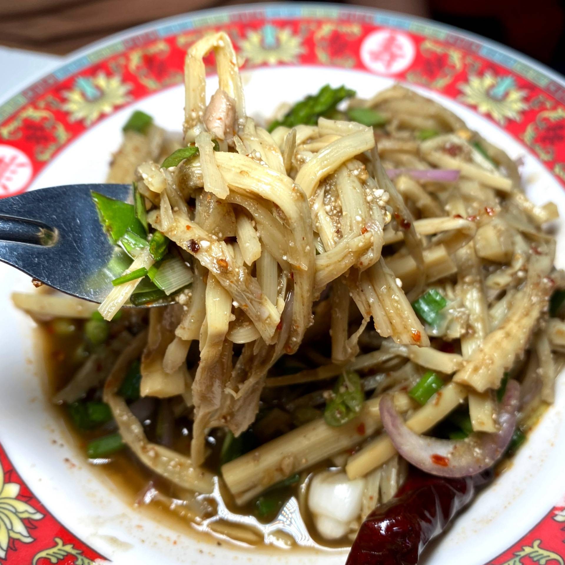 รูป ส้มตำเจ๊แดงสามย่าน ต้นตำหรับ