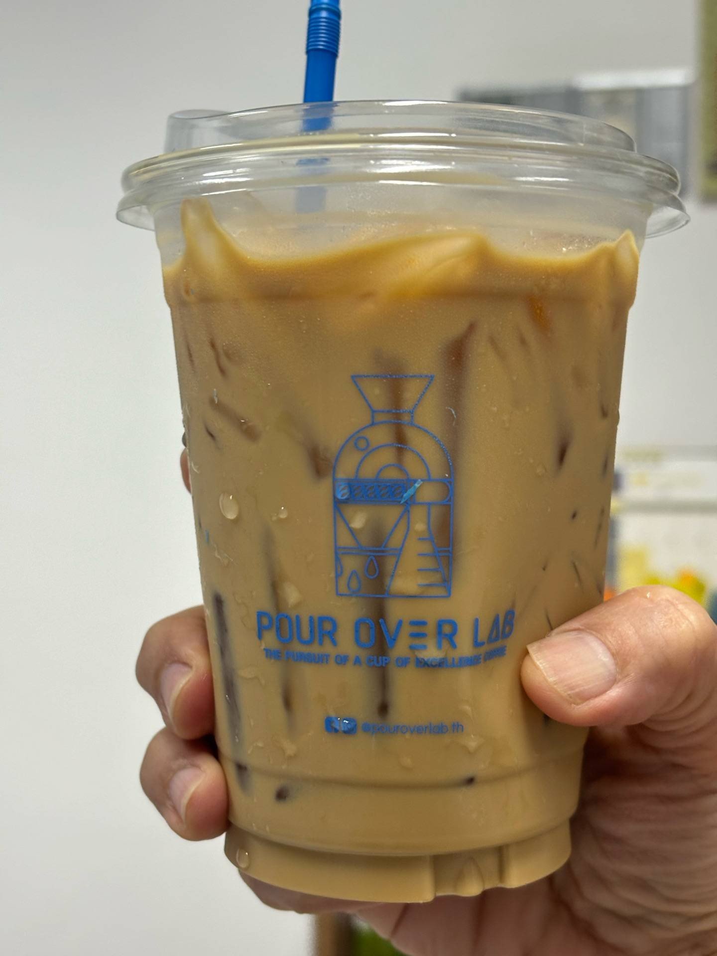 รีวิว POUR OVER LAB SPECIALTY COFFEE สีลม - ร้านคาเฟ่จากราชบุรี มาเปิด ...