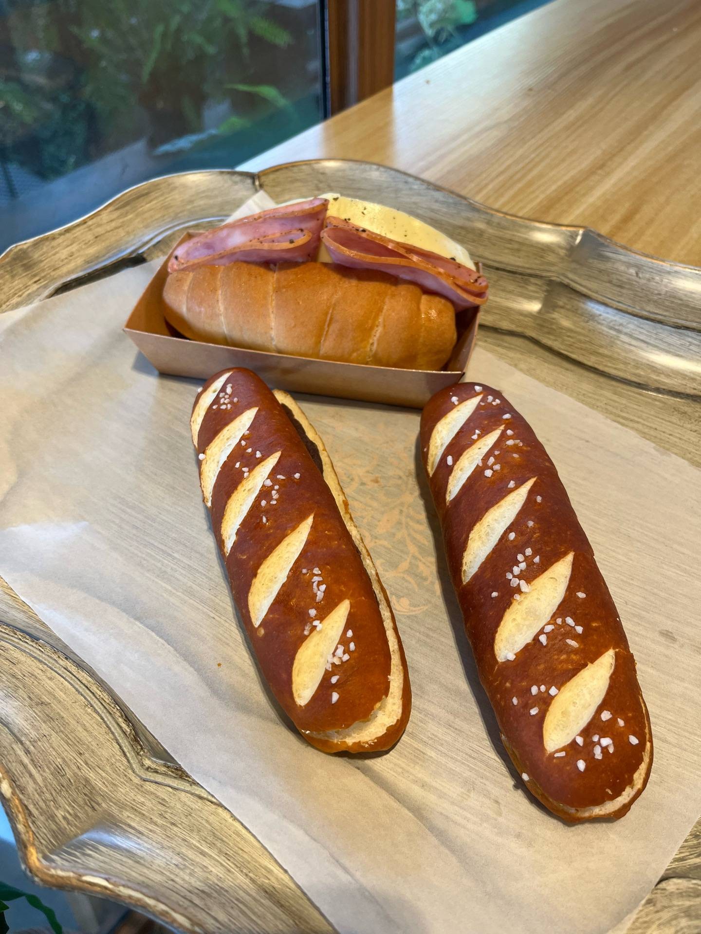 Ang butter bread ร้าน LoafyCo Bakery House ลาซาล