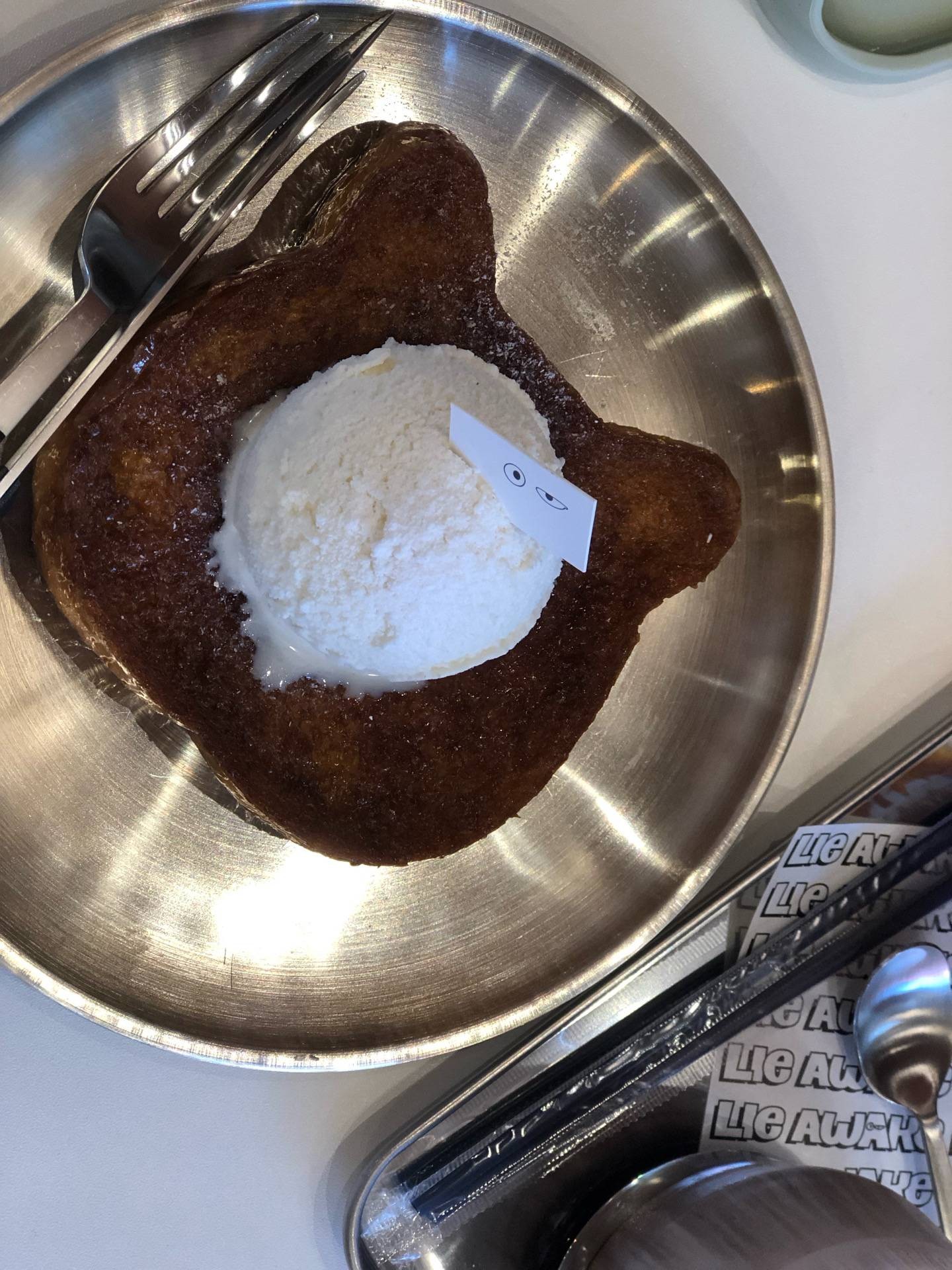 รีวิว LIE AWAKE LIE AWAKE - ร้านสวยไวบ์ดี กาแฟขม ราคาดี