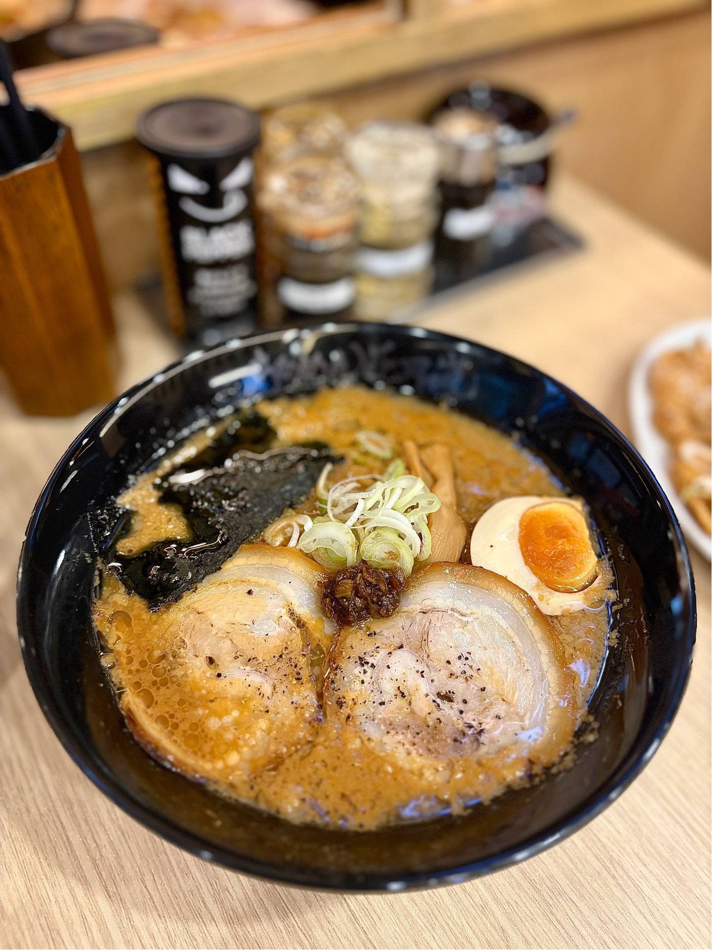 🍜 Genkotsu Ramen. (Price 195 Baht.) ร้าน Kagetsu Ramen คาเกทสึ ราเมน ...