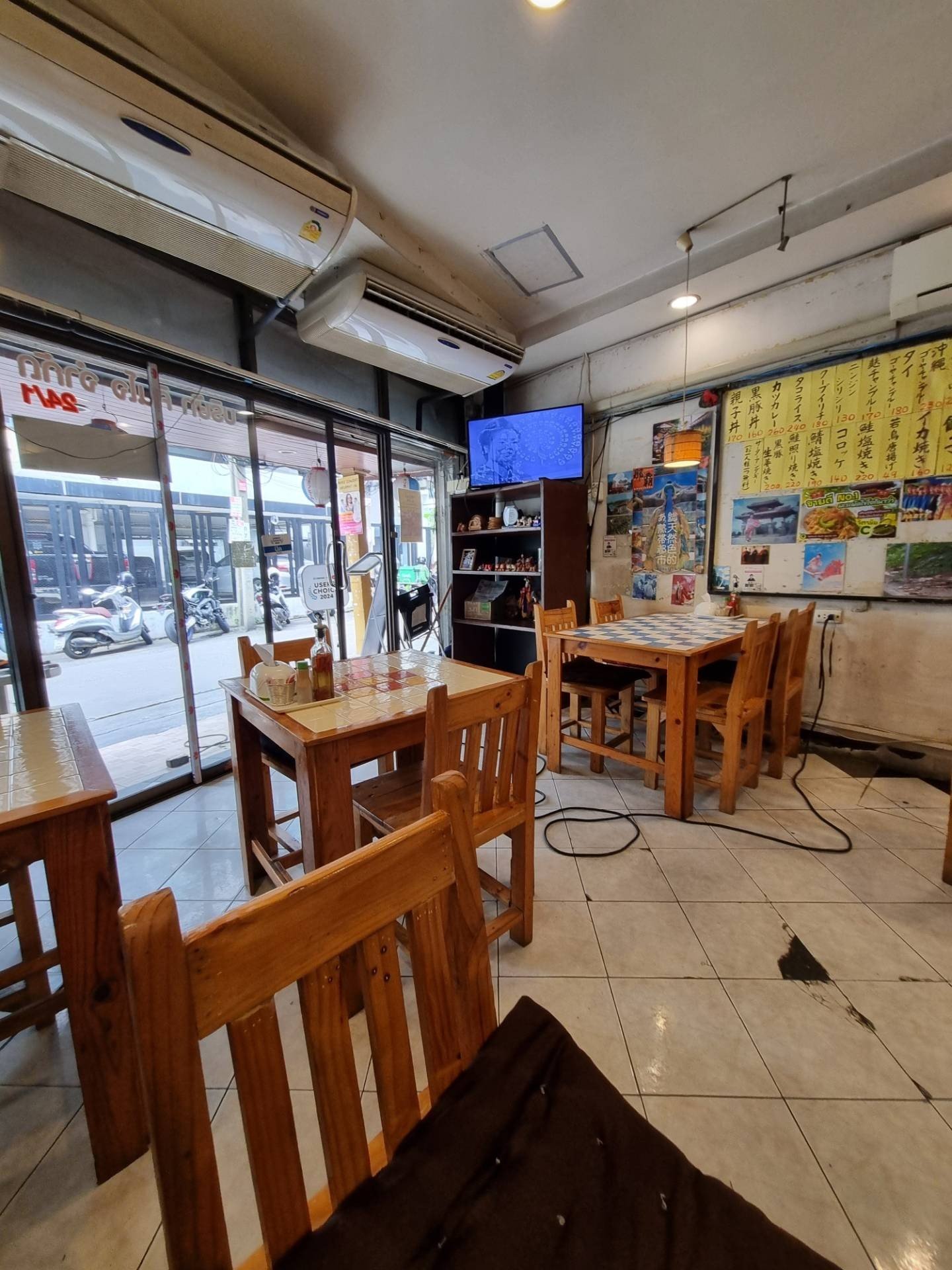 รูป Okinawa restaurant Kinjo สุขุมวิท 69