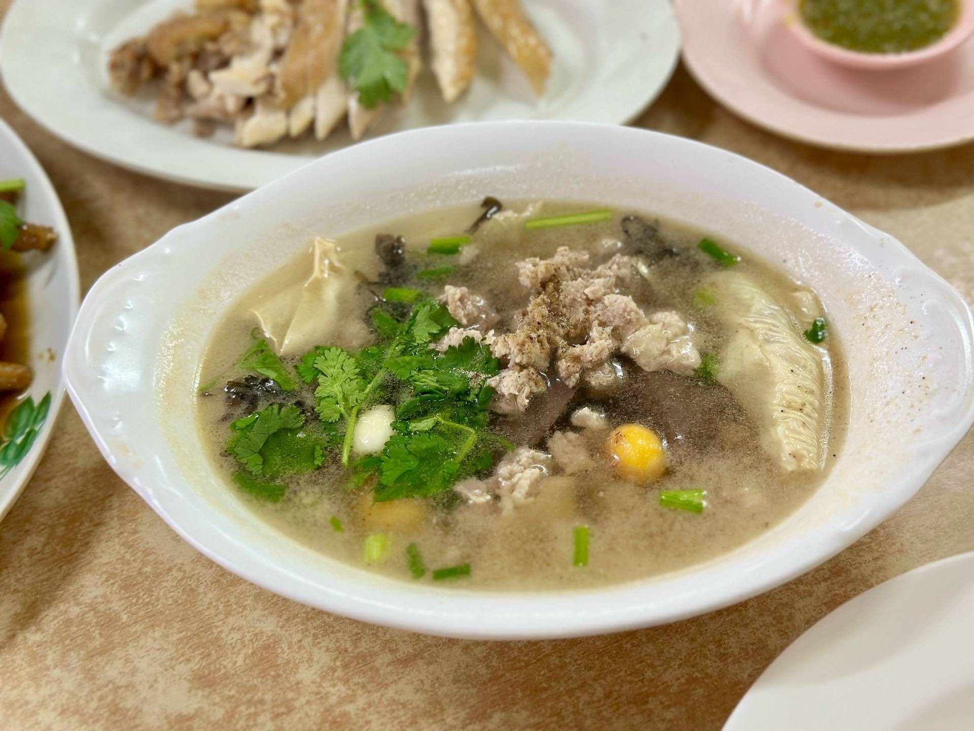 ต้มจืดสาหร่าย ร้าน ไก่หุบบอนเจ้าของต้นตำรับ ศรีราชา