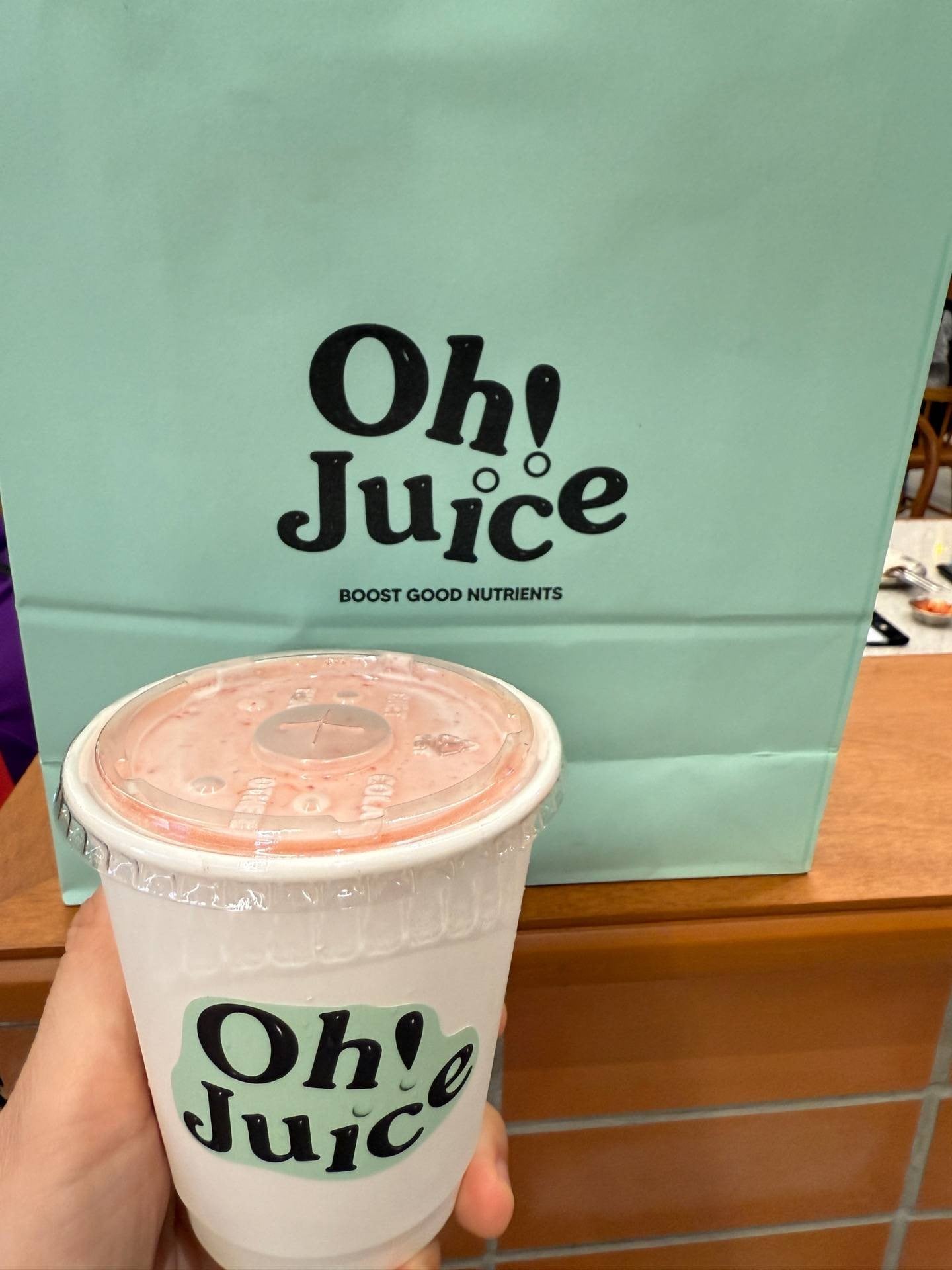 รีวิว Oh! Juice - โอ้ จู๊ซ One bangkok - คนรอคิวเยอะมาก