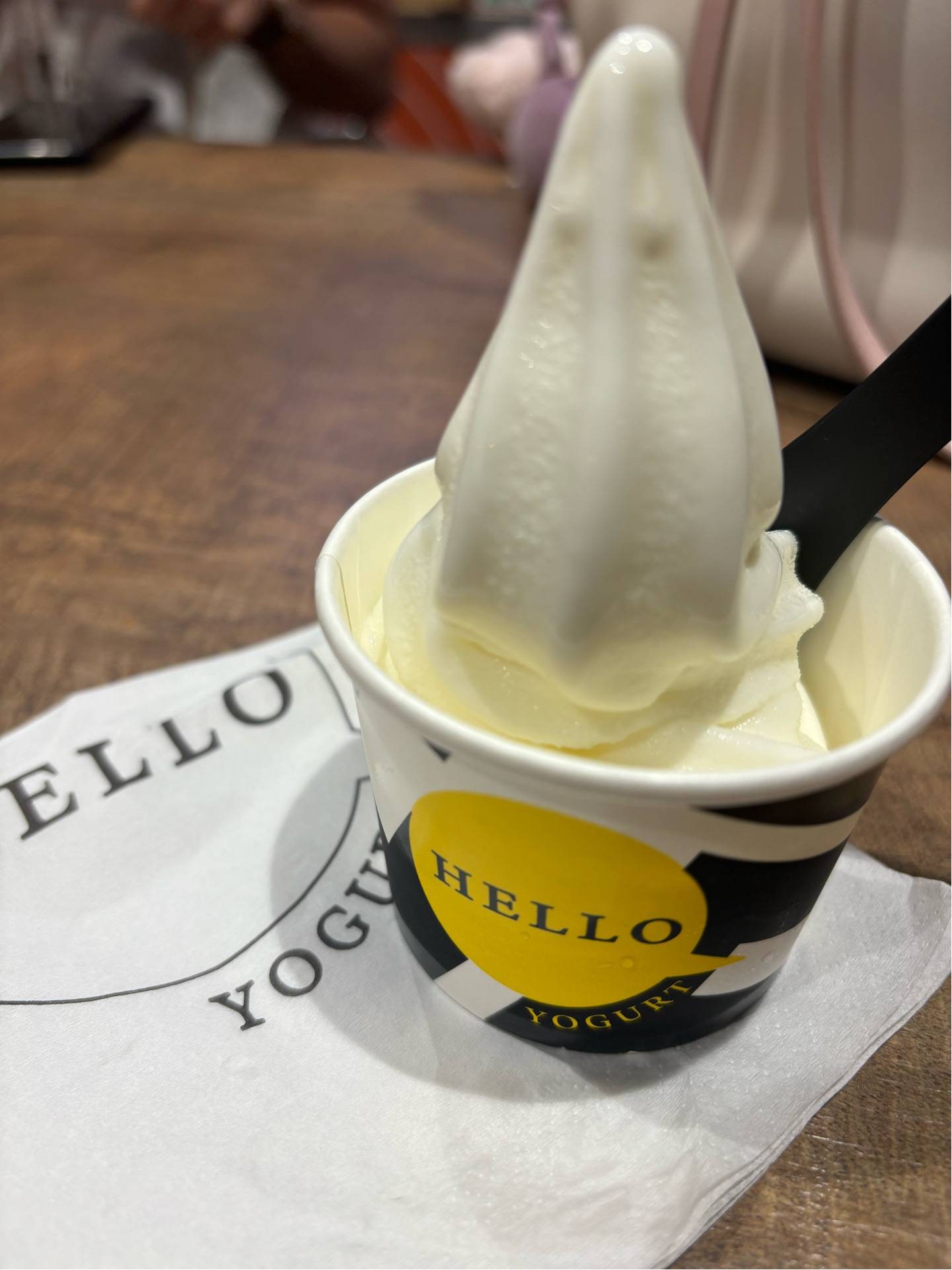 ร้าน Hello yogurt Samyan Mitrtown | รีวิวร้านอาหาร
