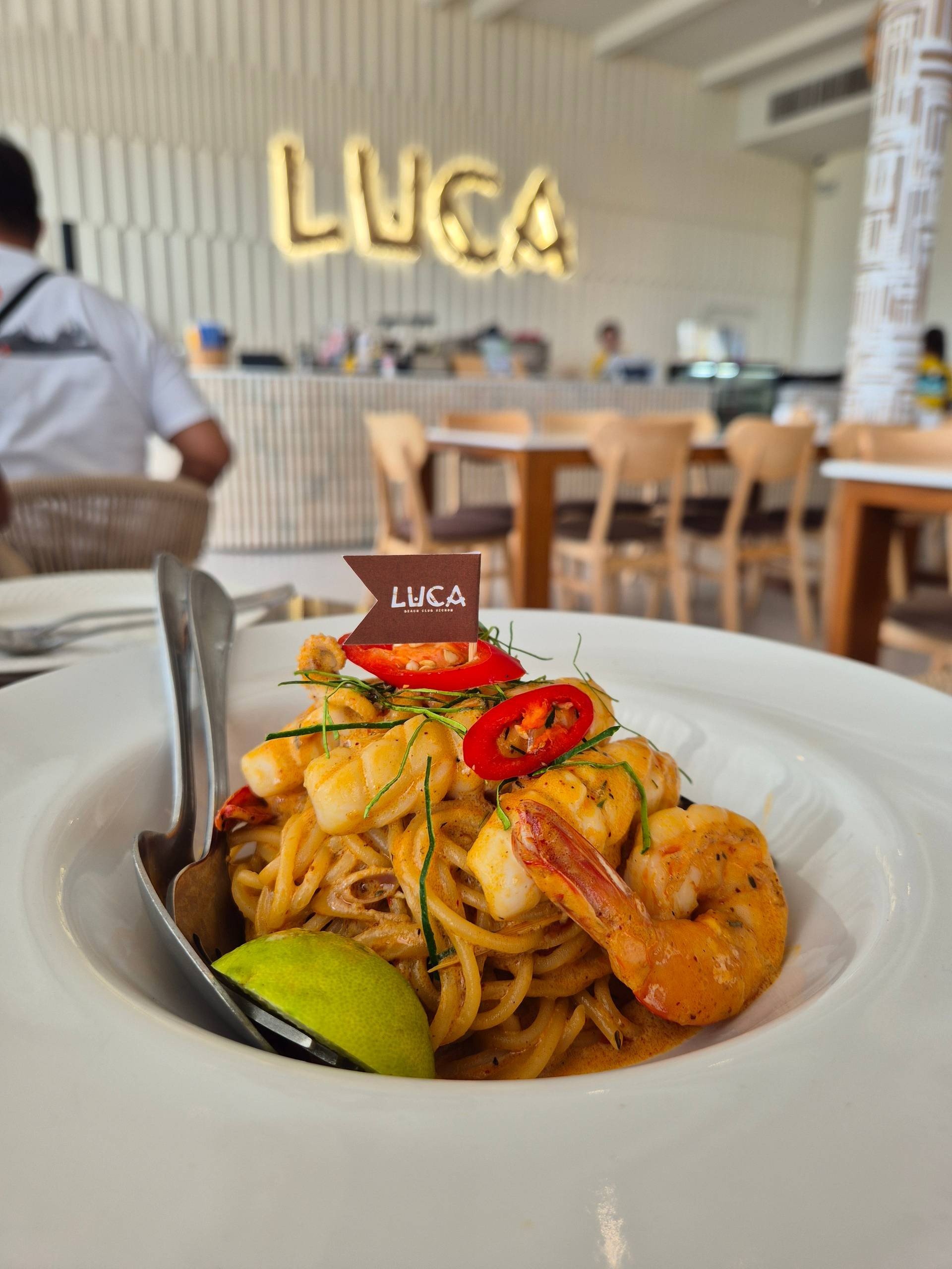 รีวิว Luca Beach Club Sichon - คาเฟ่เปิดใหม่ ย่านสิชล-ขนอม โดยรวมเริ่ด ...
