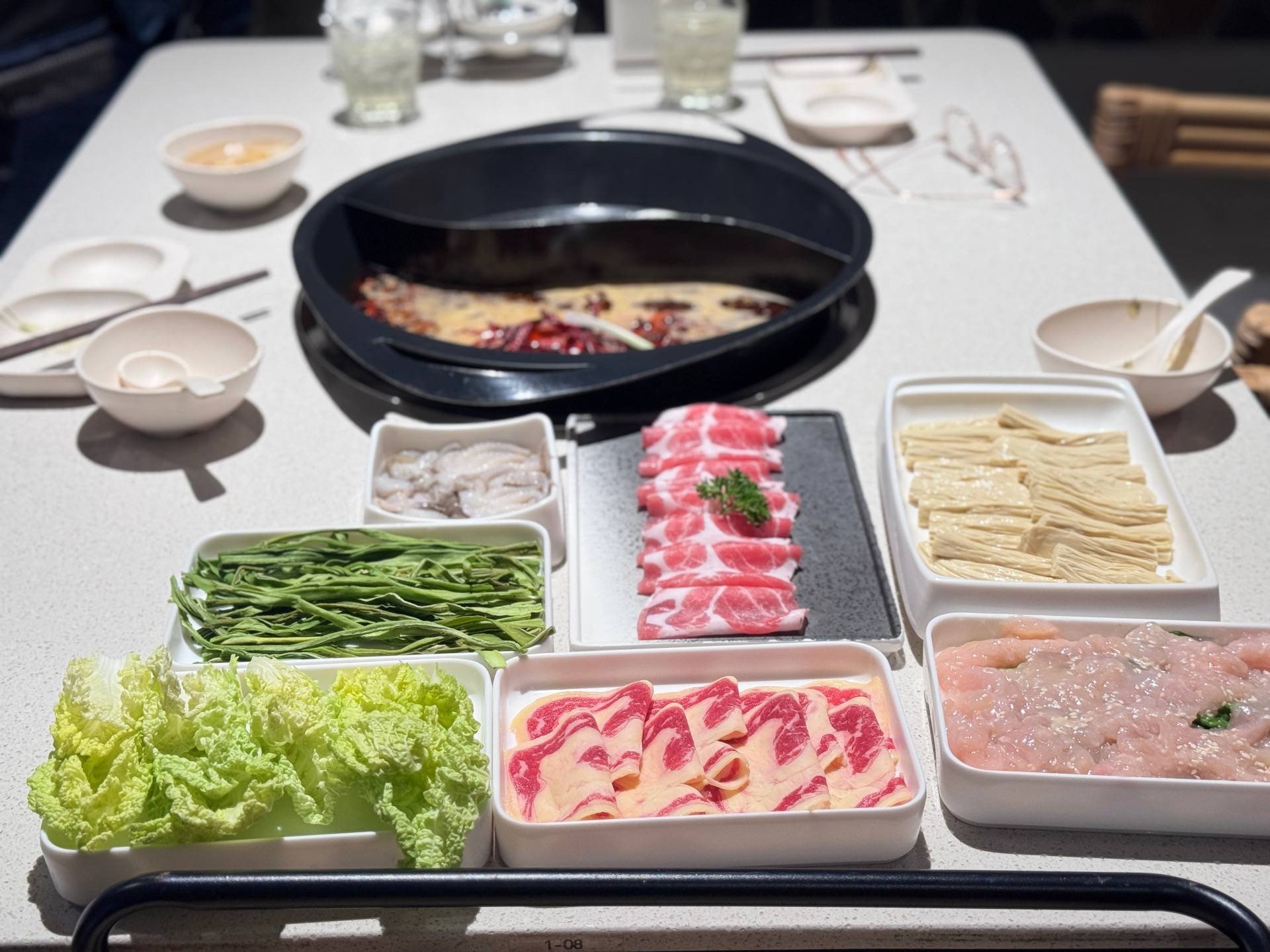 รูป เอ็มเจ ฮอตพอต พระราม 3