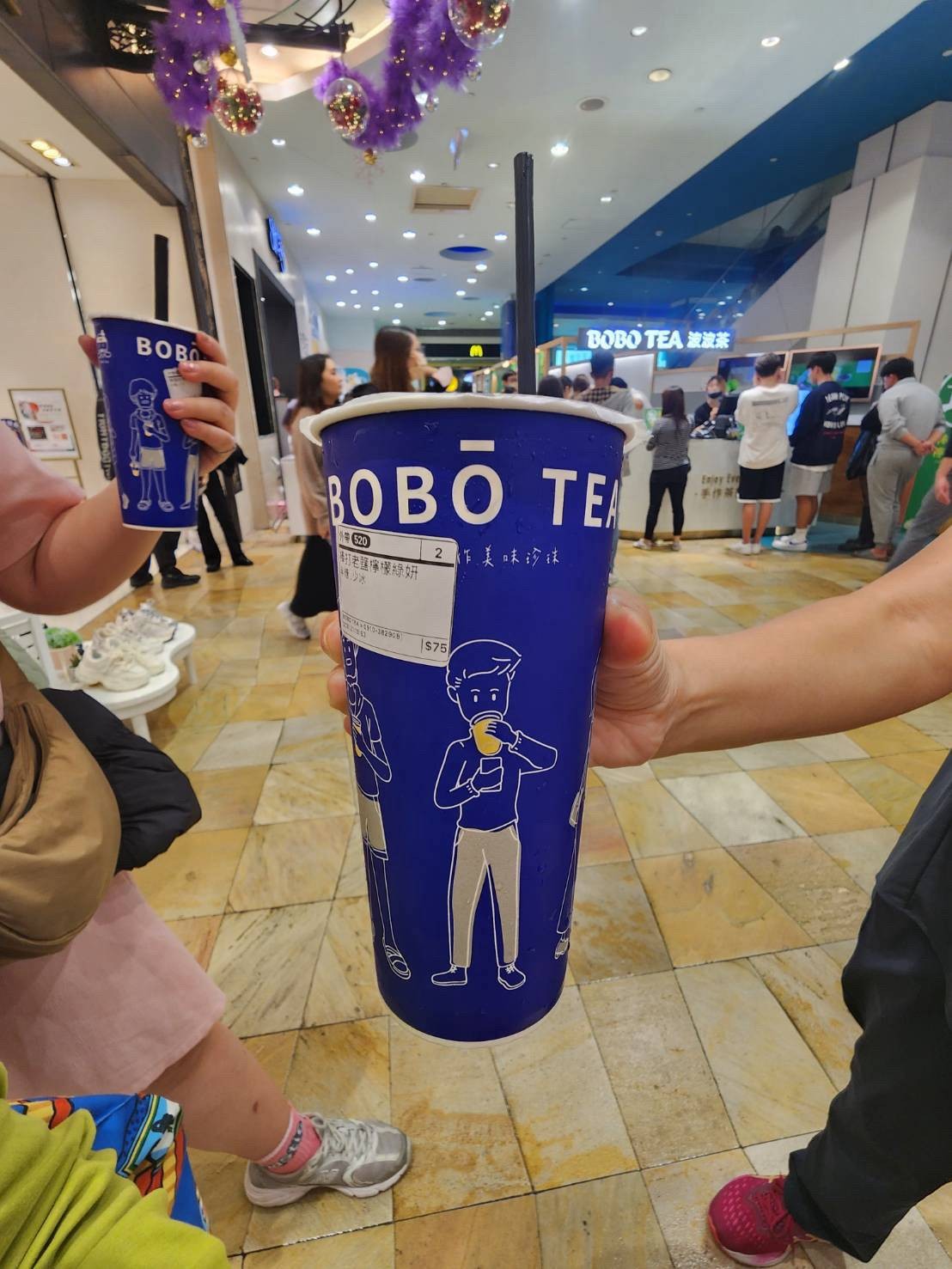 รีวิว Bobo Tea Dream mall - สั่งชานม ที่ห้างนี้ คนต่อแถวยาว น่าจะอร่อย