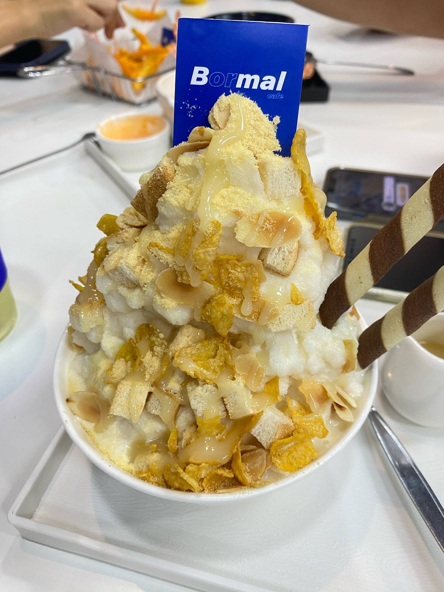 รีวิว Bormal Cafe ประชาอุทิศ - ของหวานหลายหลายดี