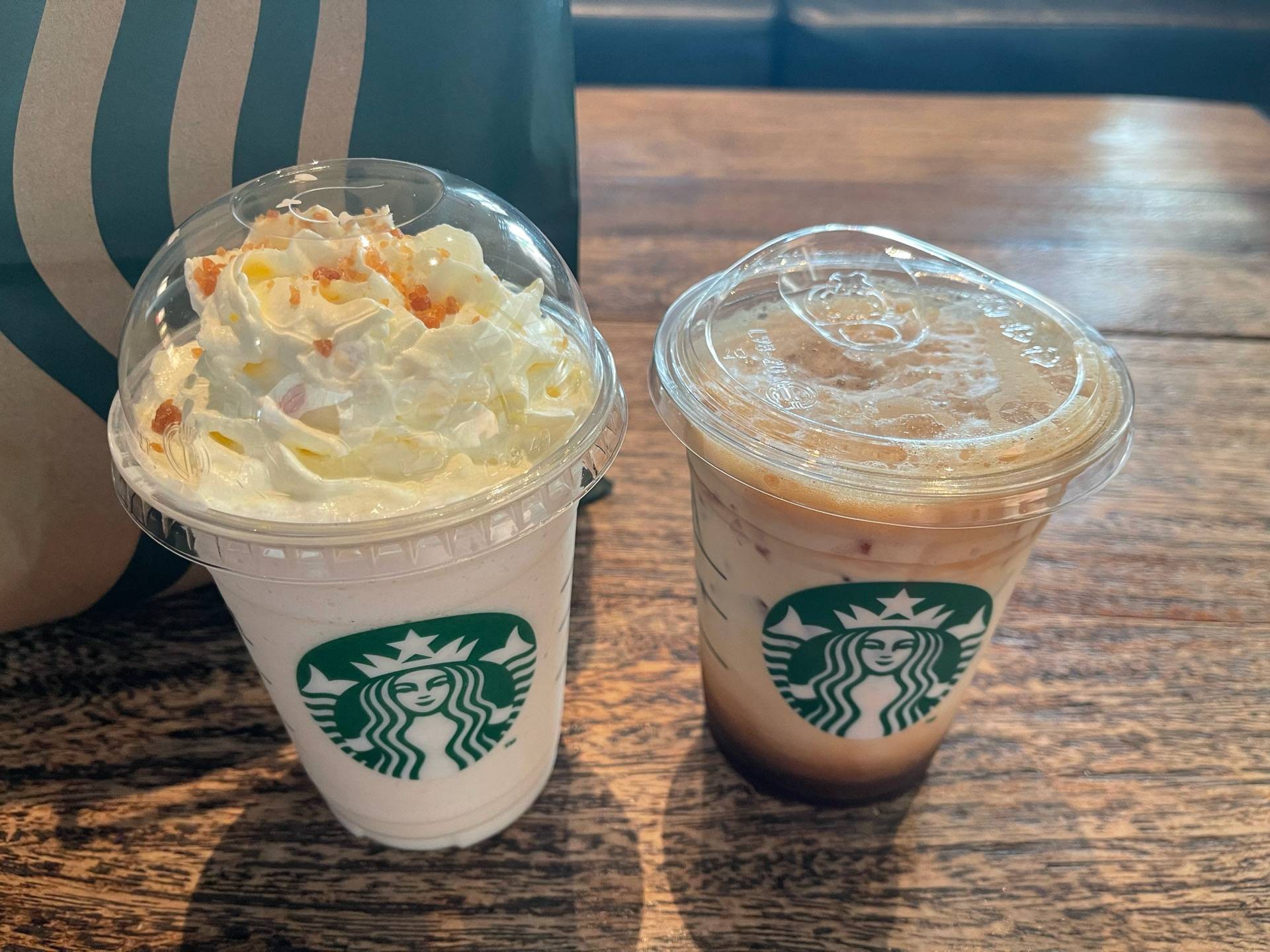 รีวิว Starbucks Beach Front Pattaya - คาเฟ่ดีๆวิวดีๆ