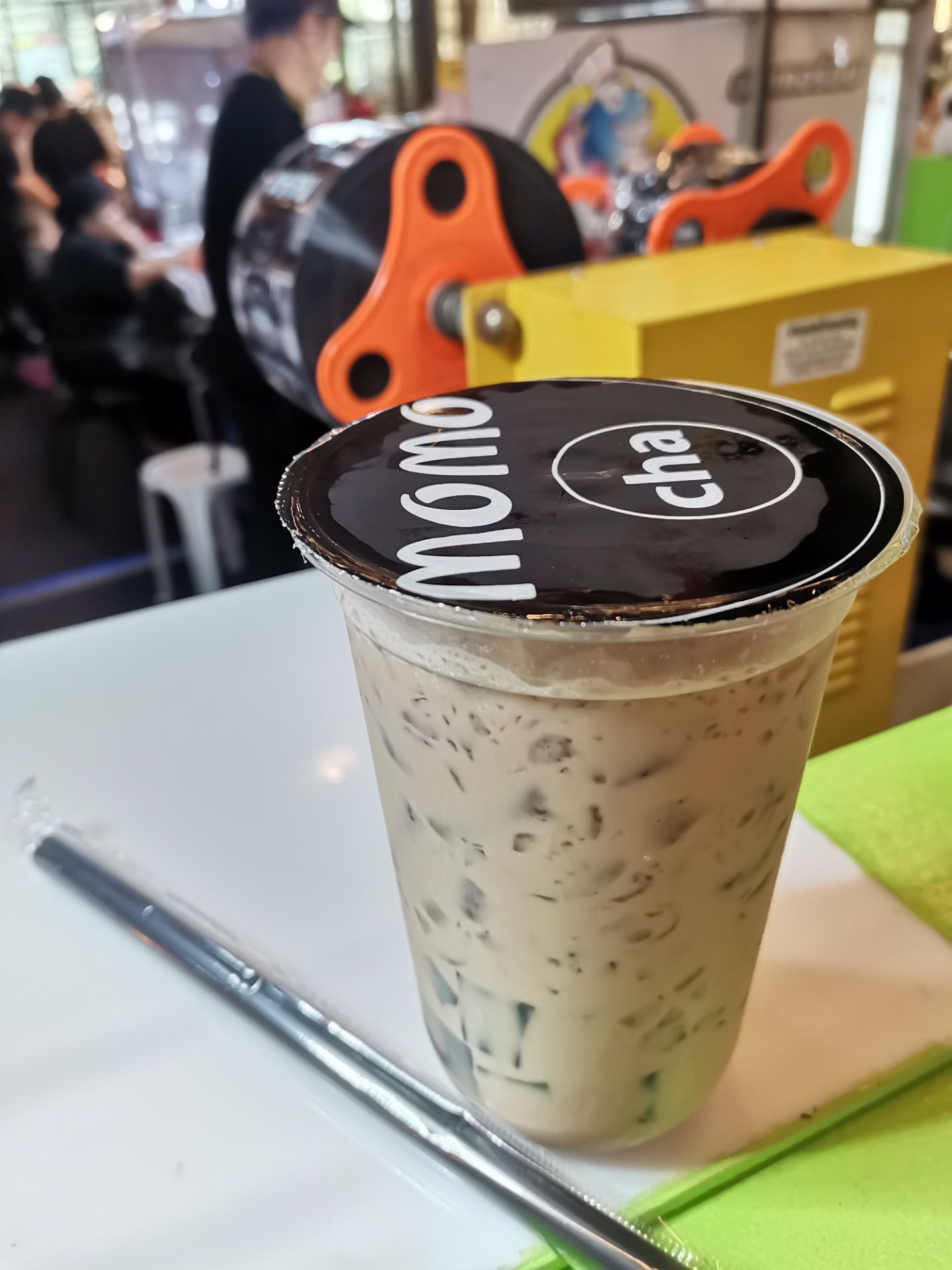 รีวิว MoMo Cha Bubble Tea - ชอบที่มีท้อปปิ้งเป็นเฉาก๊วย