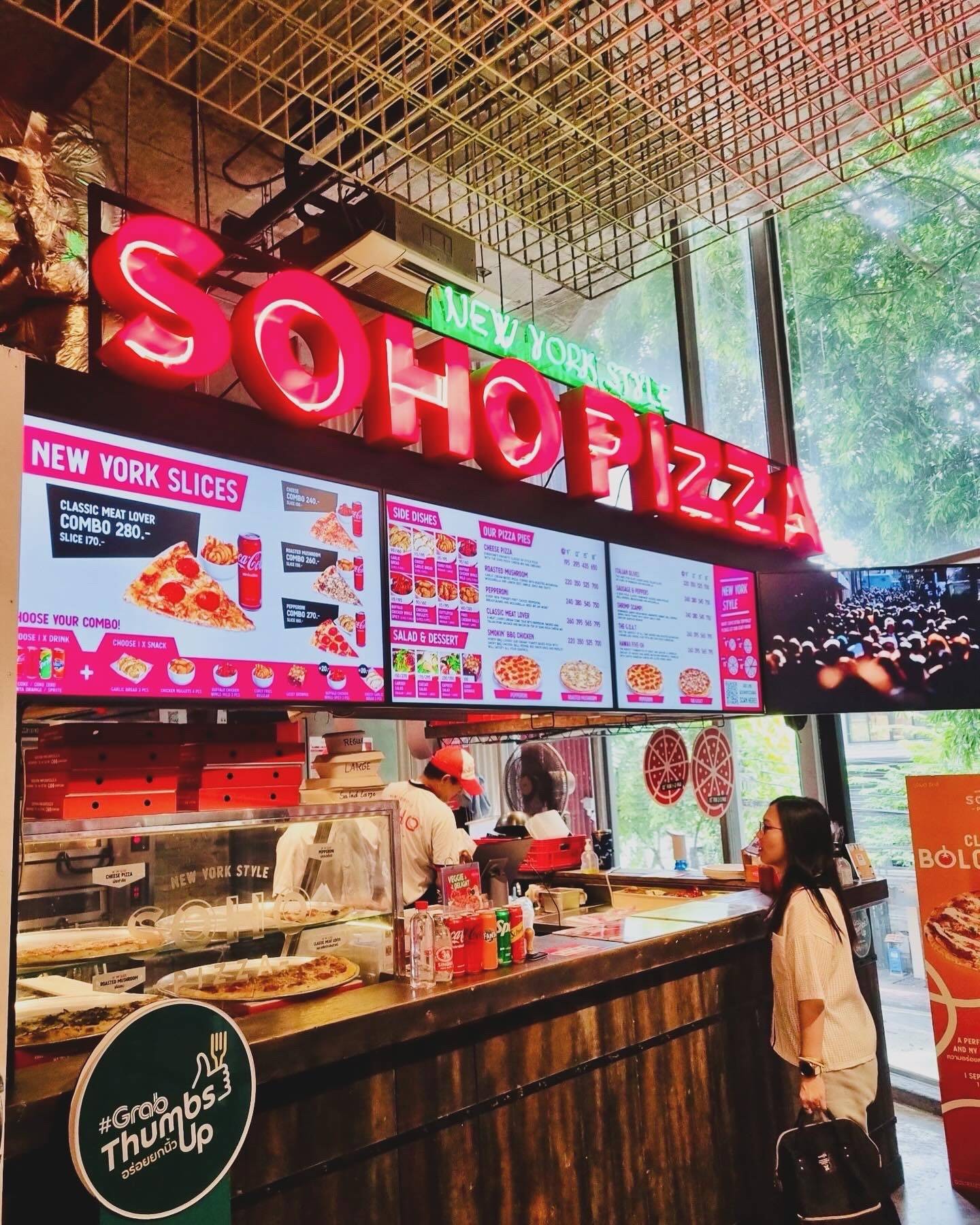 รีวิว Soho Pizza theCOMMONS Saladaeng - SOHO Pizza🍕🍕 มาลองความอร่อย ...