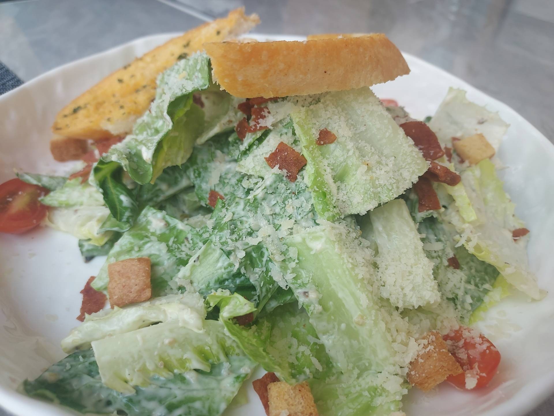 รูป Whiteline Cafe & Restaurant HQ