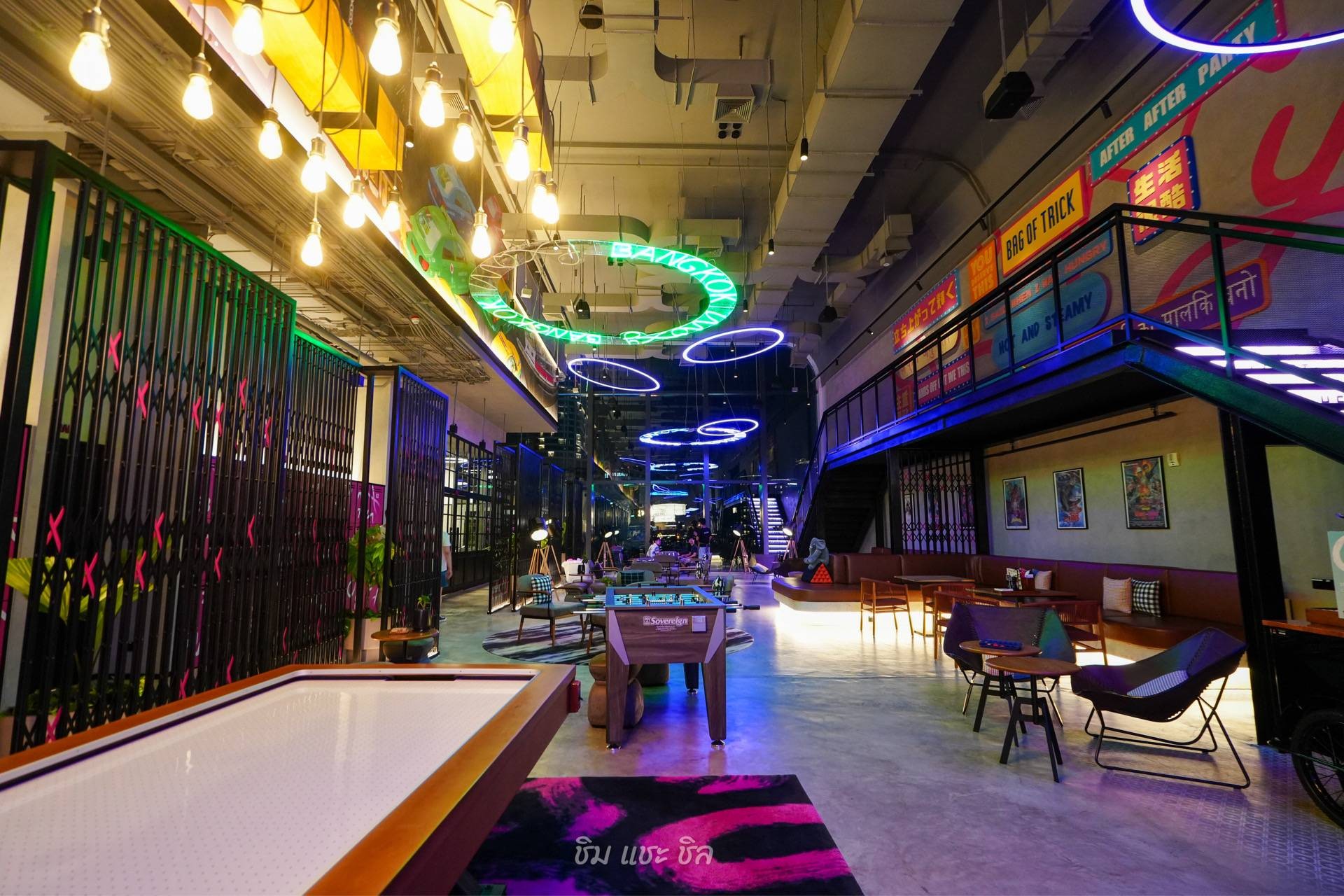 รูป MOXY Bangkok Ratchaprasong