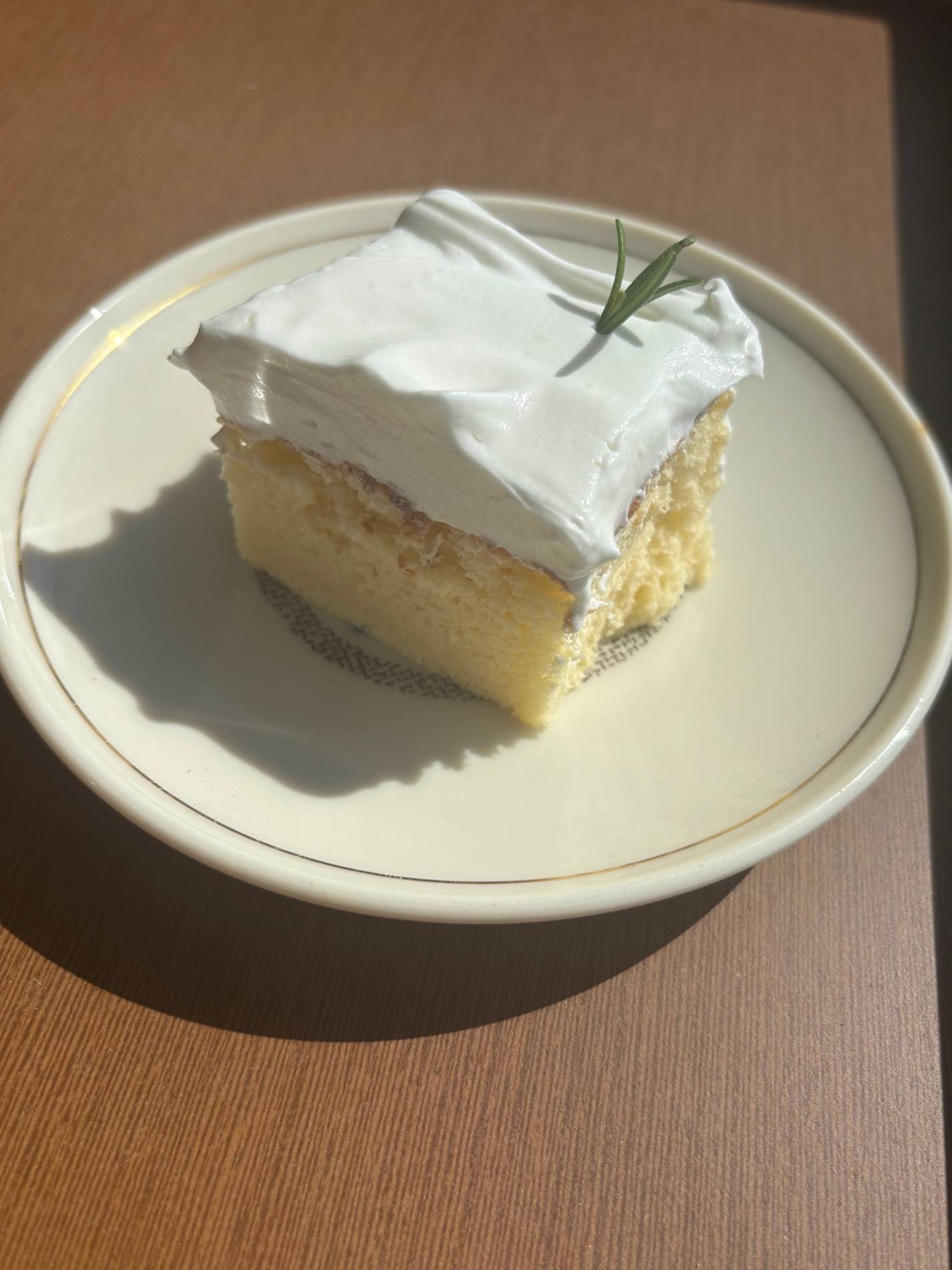 NIJI Cafe Chiffon&Coffee - สั่งอาหารเดลิเวอรี | Wongnai x LINE MAN