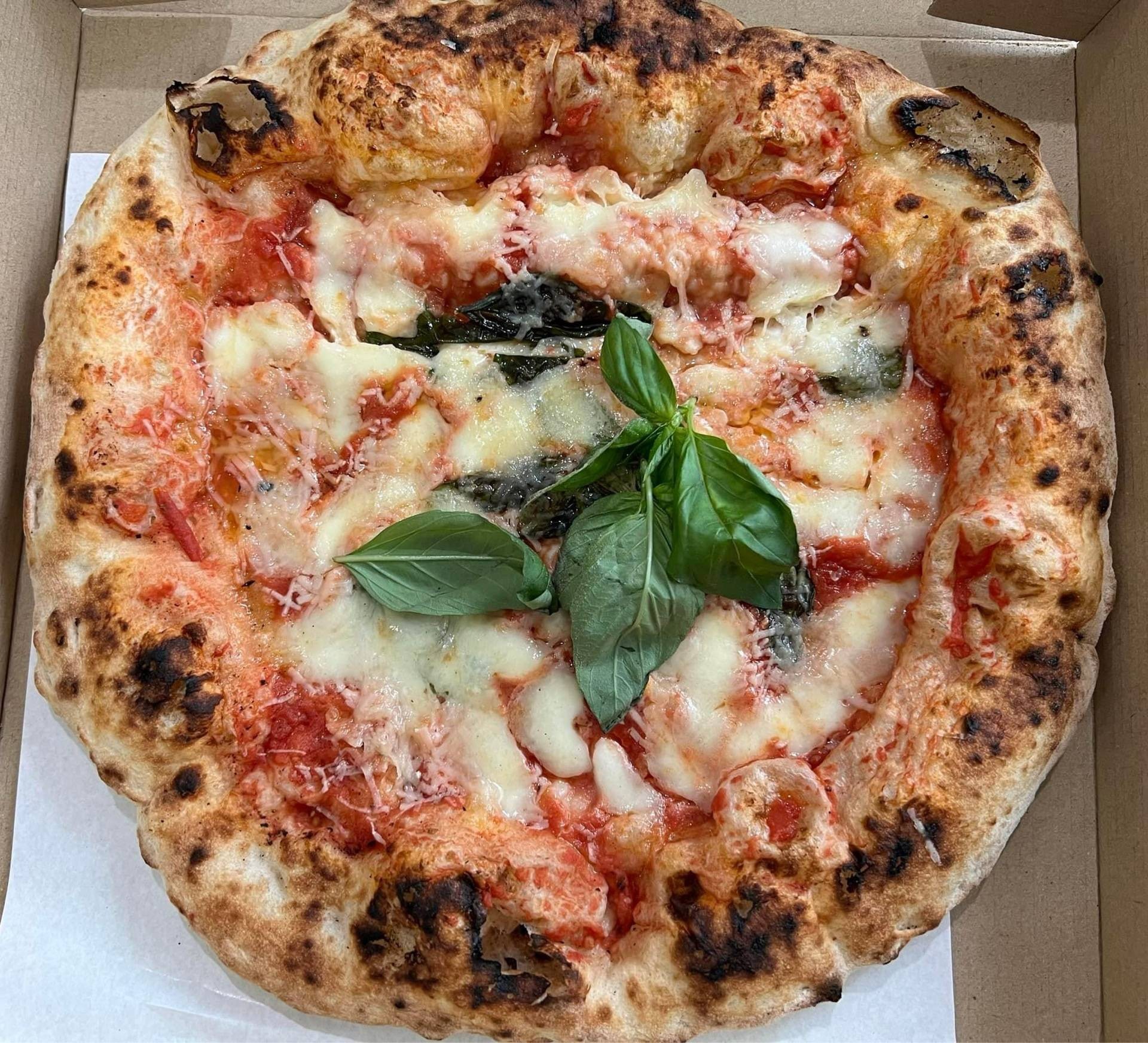 รีวิว Bello Ghost Pizza - สั่งที 10 ถาด อร่อยแค่ไหนคิดเอาเอง