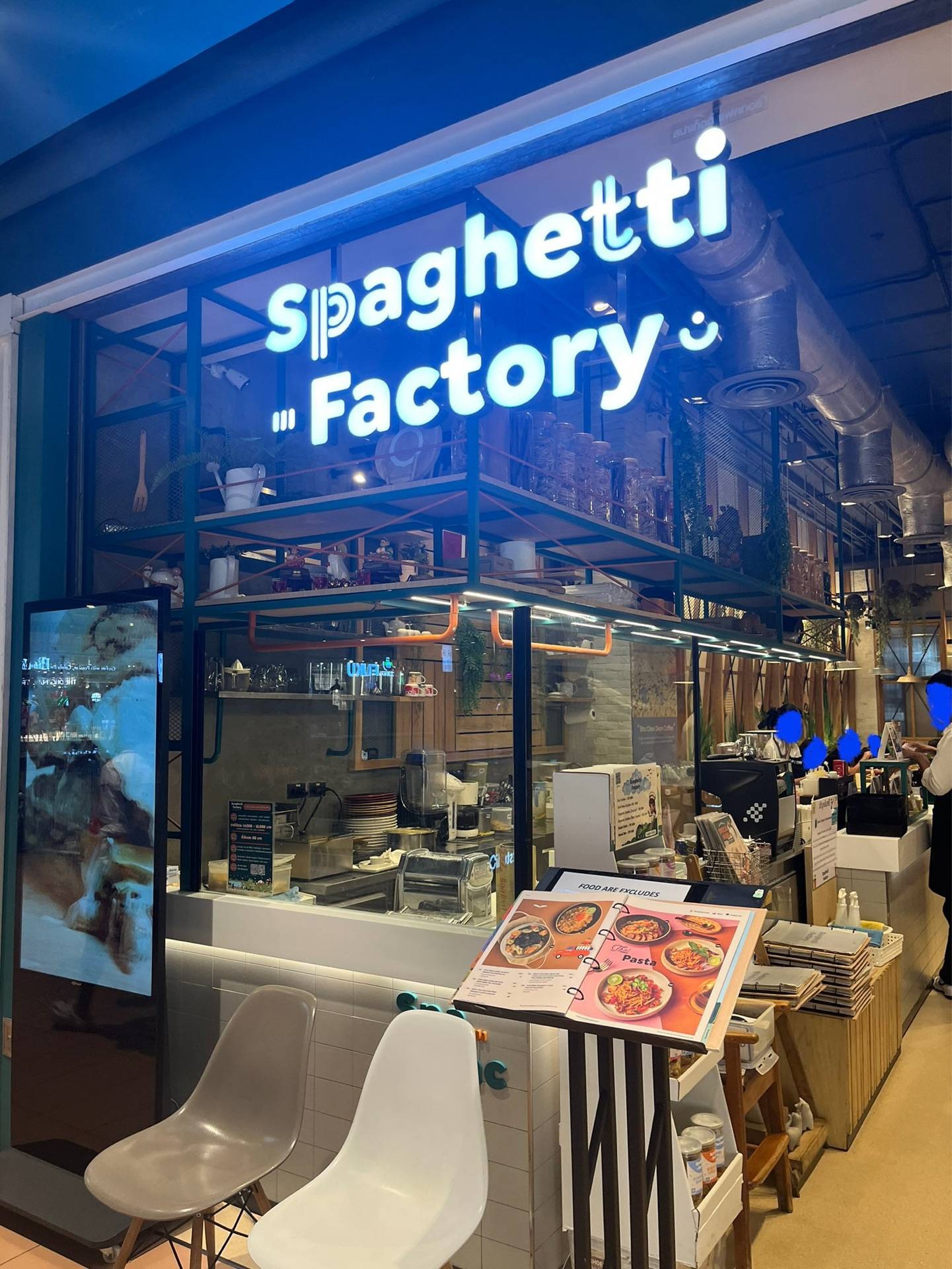 รีวิว Spaghetti Factory เซ็นทรัลเวิลด์ - Spaghetti Factory 🍝 ร้าน ...