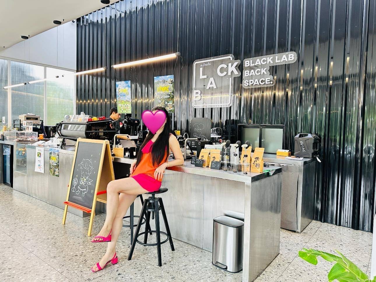 รีวิว Black Lab rayong - บริการดีมาก เบเกอรี่โฮมเมดอร่อย ร้านบรรยากาศดี