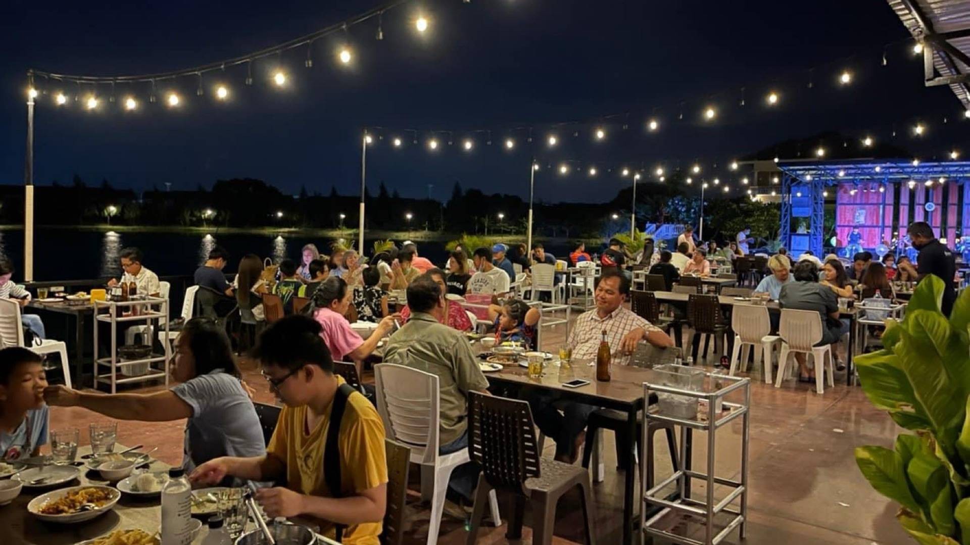 Nonstop Resort & Restaurant - สั่งอาหารเดลิเวอรี | Wongnai x LINE MAN
