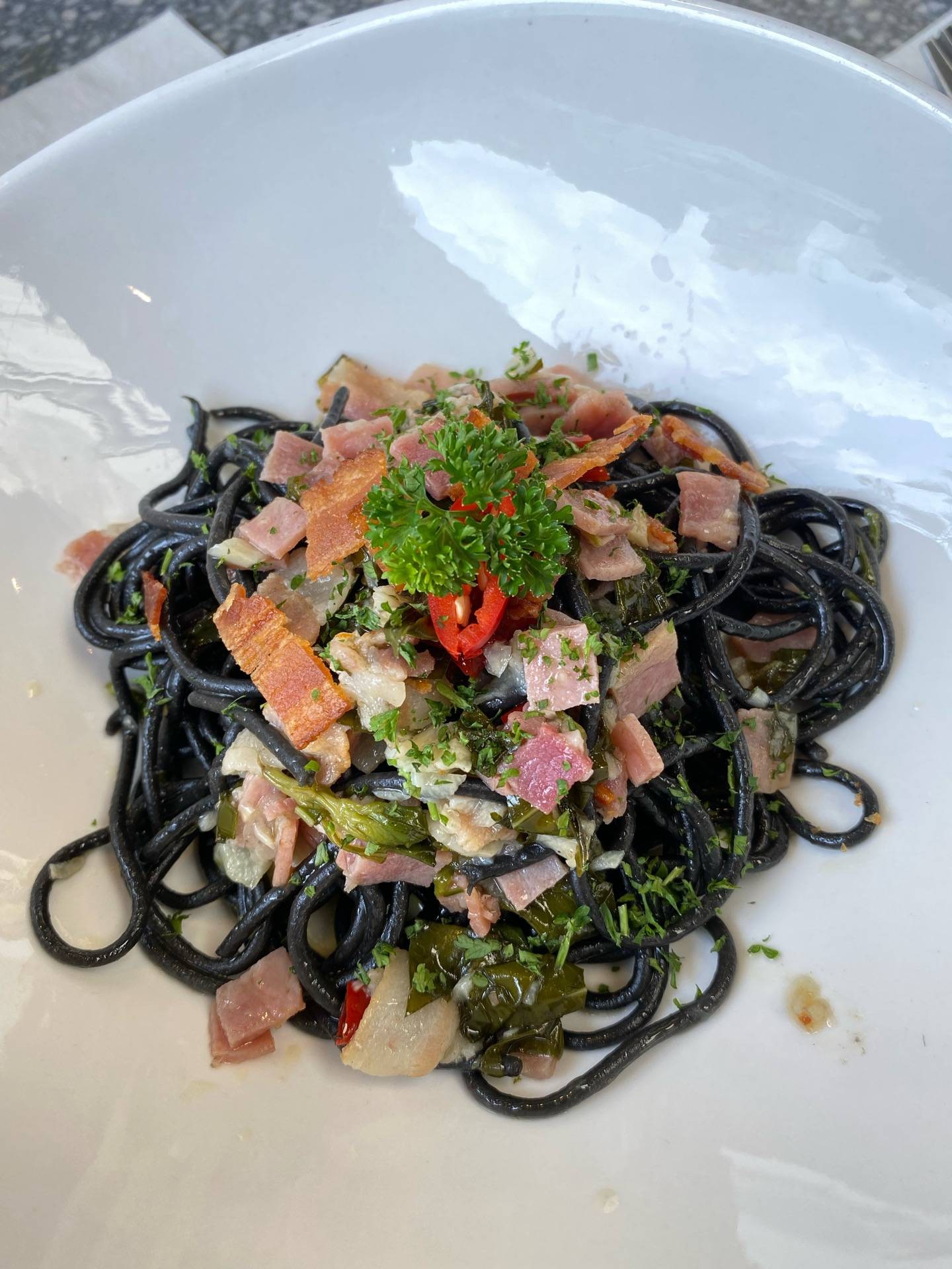 รีวิว PACAMARA Thonglor 25 - ร้านกาแฟเงียบสงบในทองหล่อ