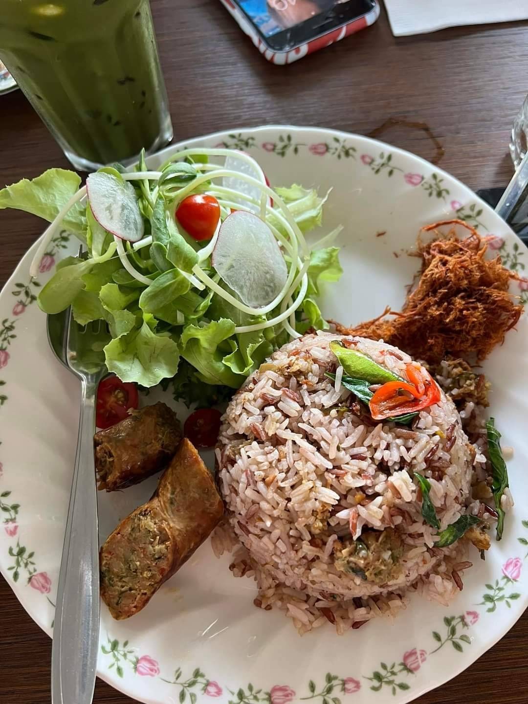 รีวิว Chivit Thamma Da Coffee House, Bistro&Bar - คาเฟ่อันดับ 1 ของเชียงราย