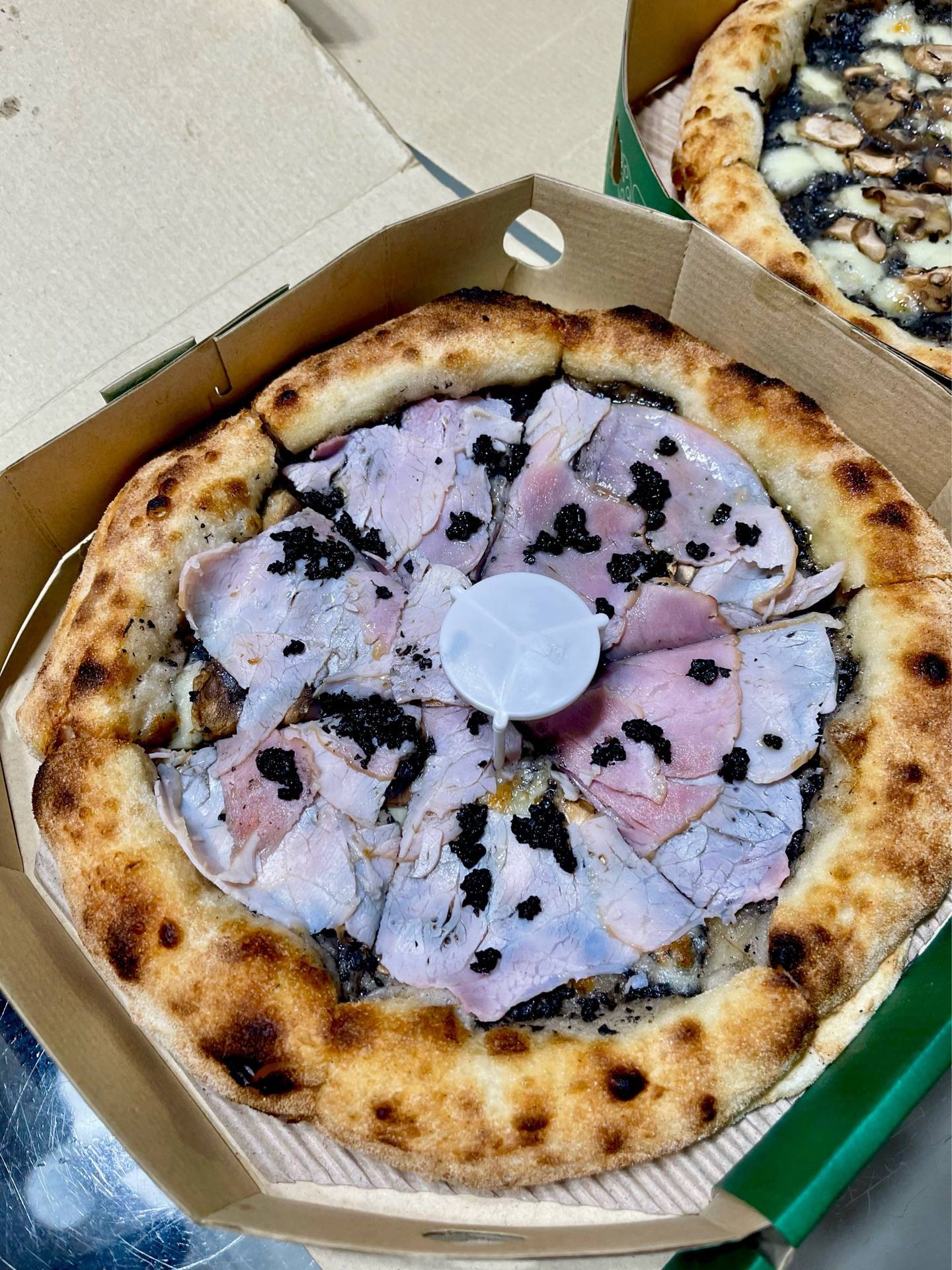 รีวิว Ronin Pizza Ronin pizza สุขุมวิท 34 - Ronin Pizza📍สุขุมวิท