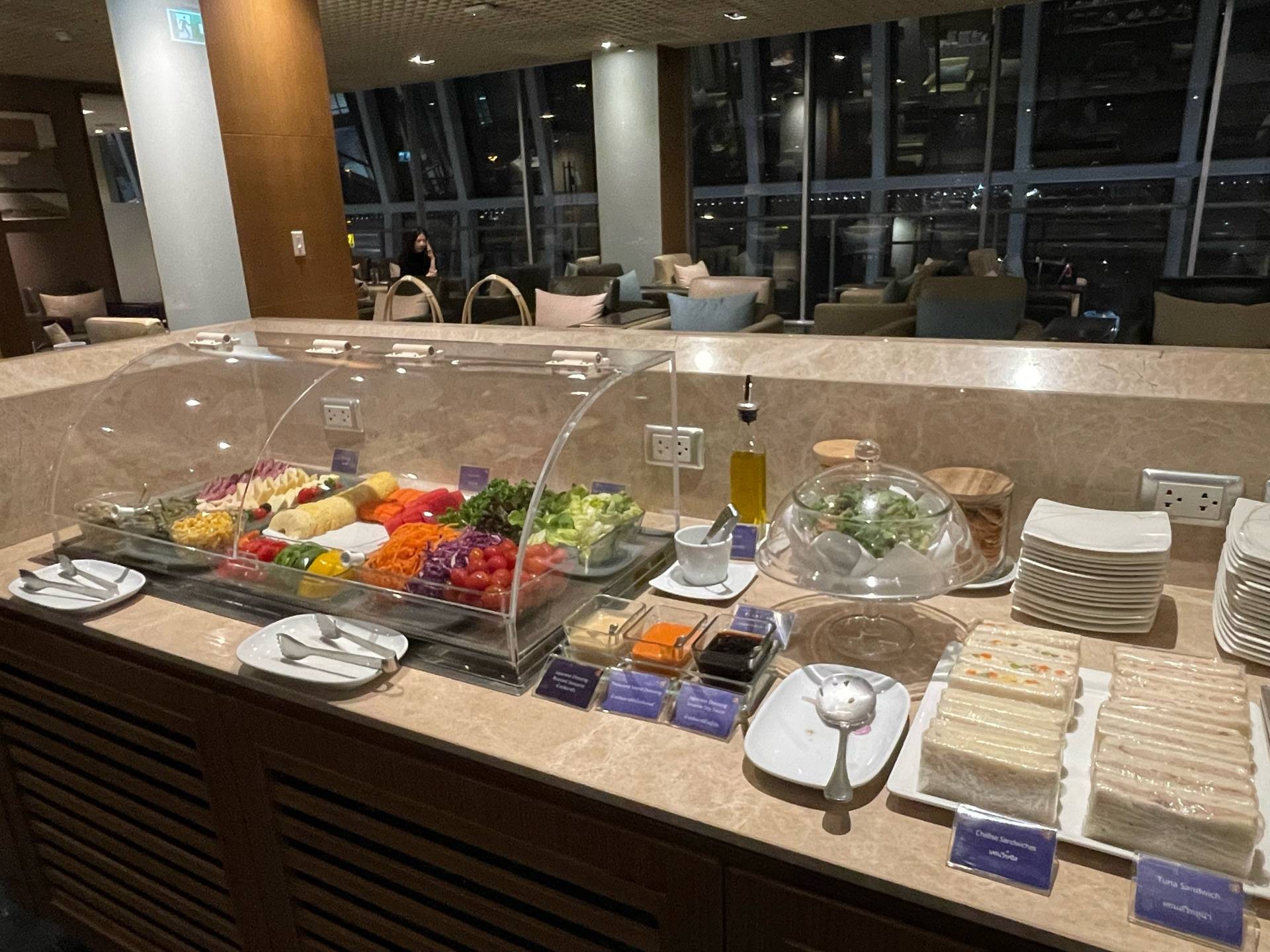 รูป Royal Silk Lounge Suwannabhumi Concourse E
