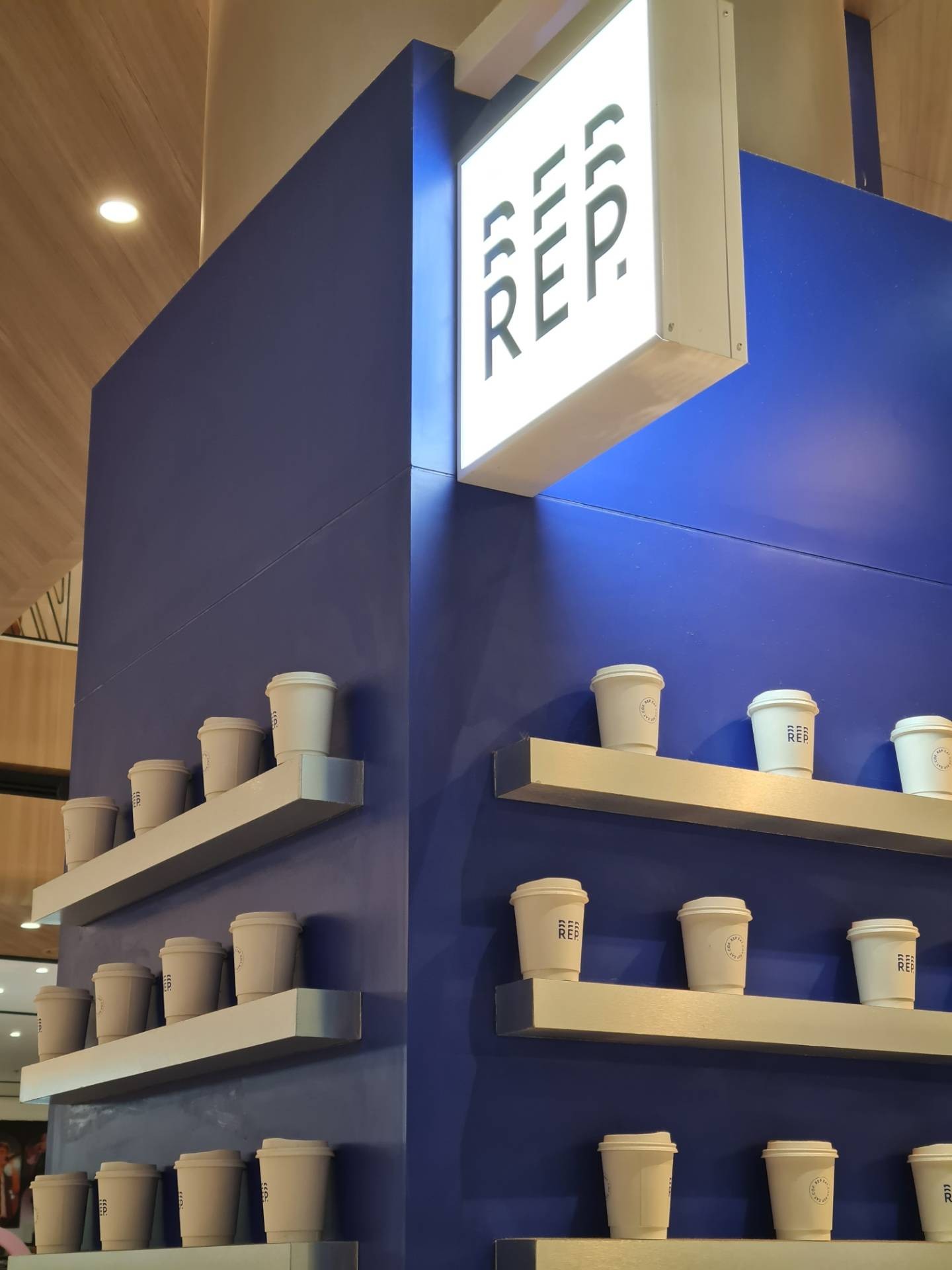 รีวิว REP.Coffee ICS - ร้านกาแฟรสชาติดีใน ics