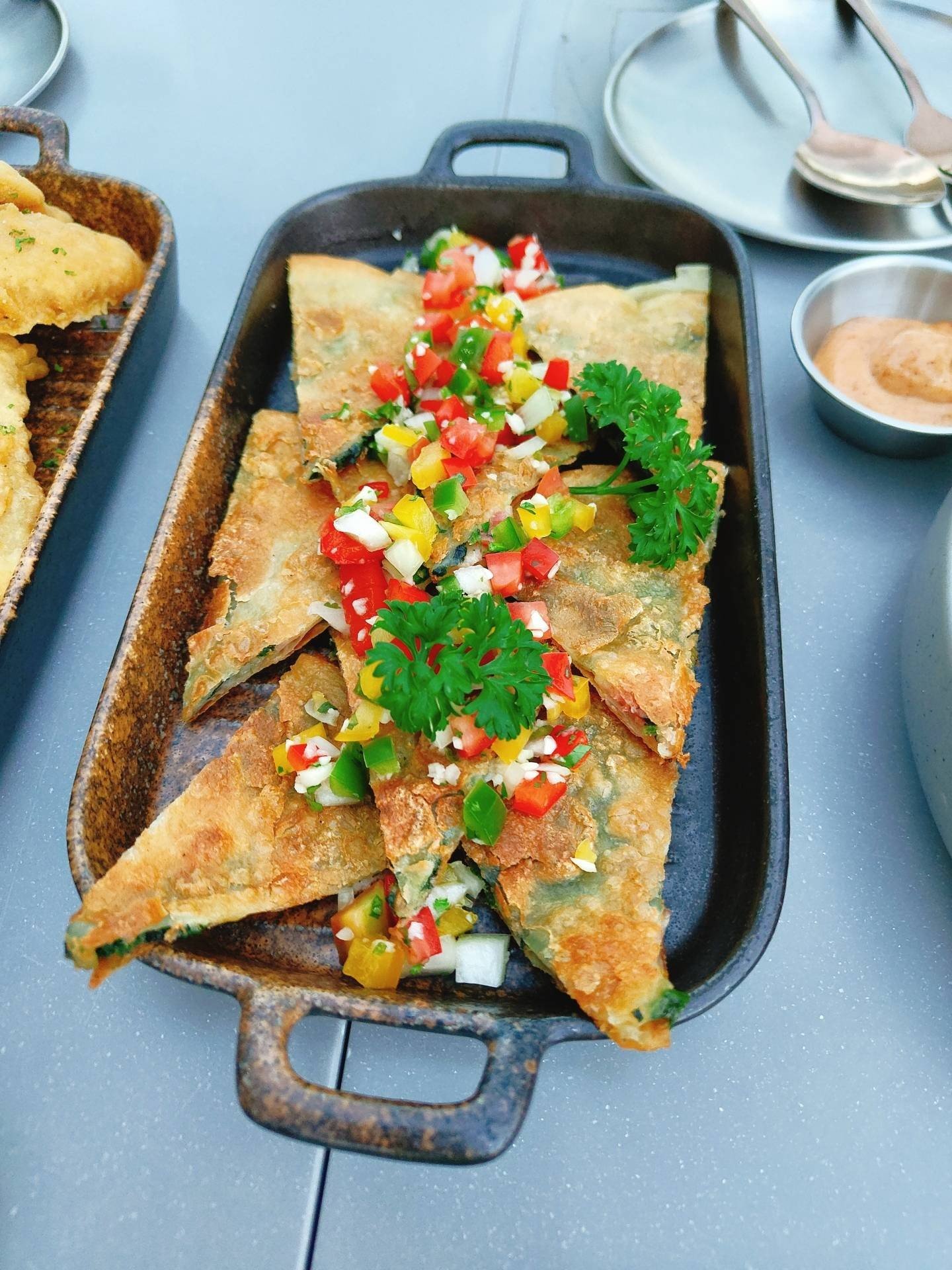 แฮมเคซาเดียซัลซ่า ร้าน Atmos on top Silom Edge