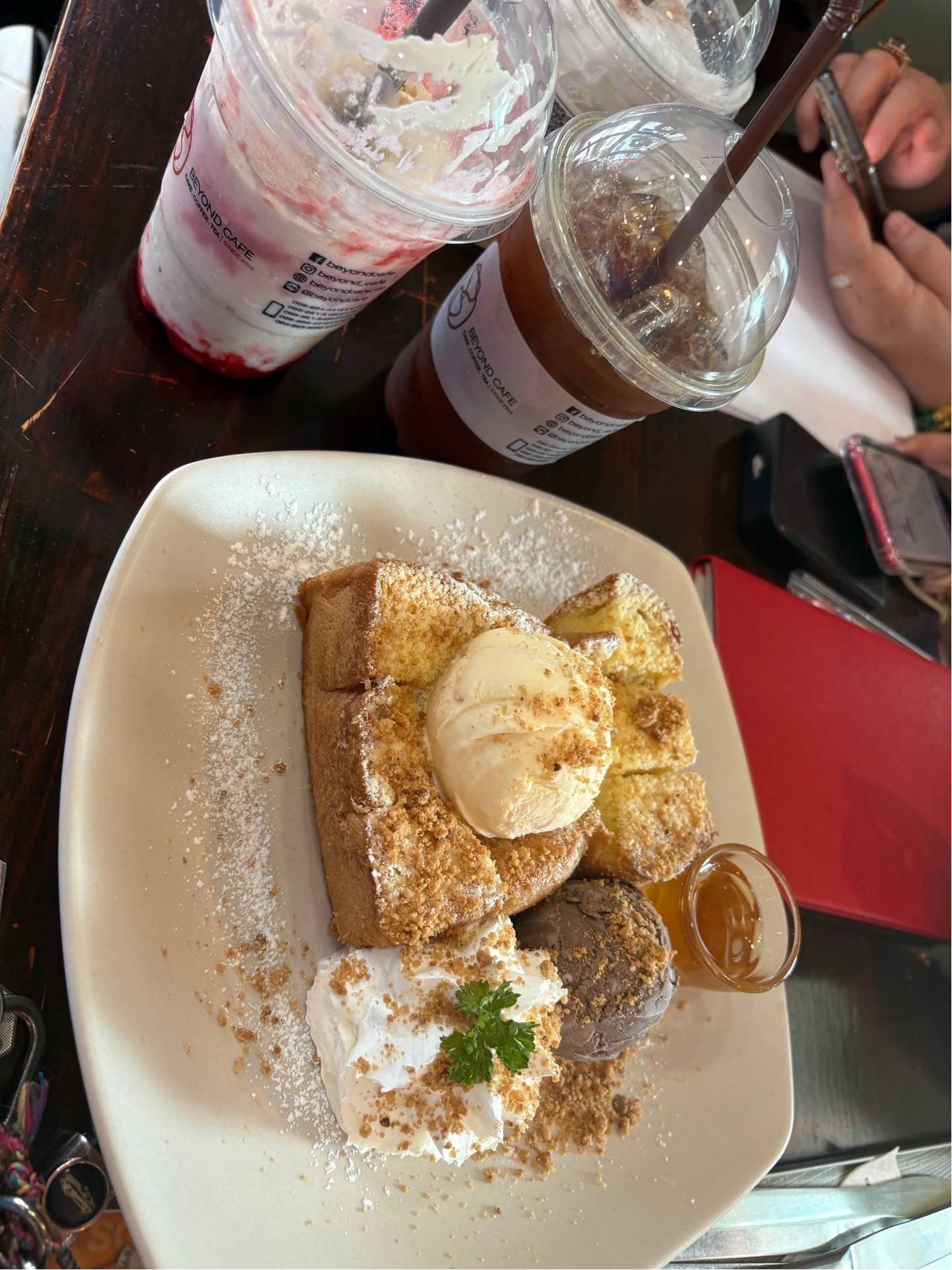 รูป BEYOND CAFE (บียอนด์ คาเฟ่ กาแฟ เค้ก) สาขาสนามกีฬาเวสสุวรรณ