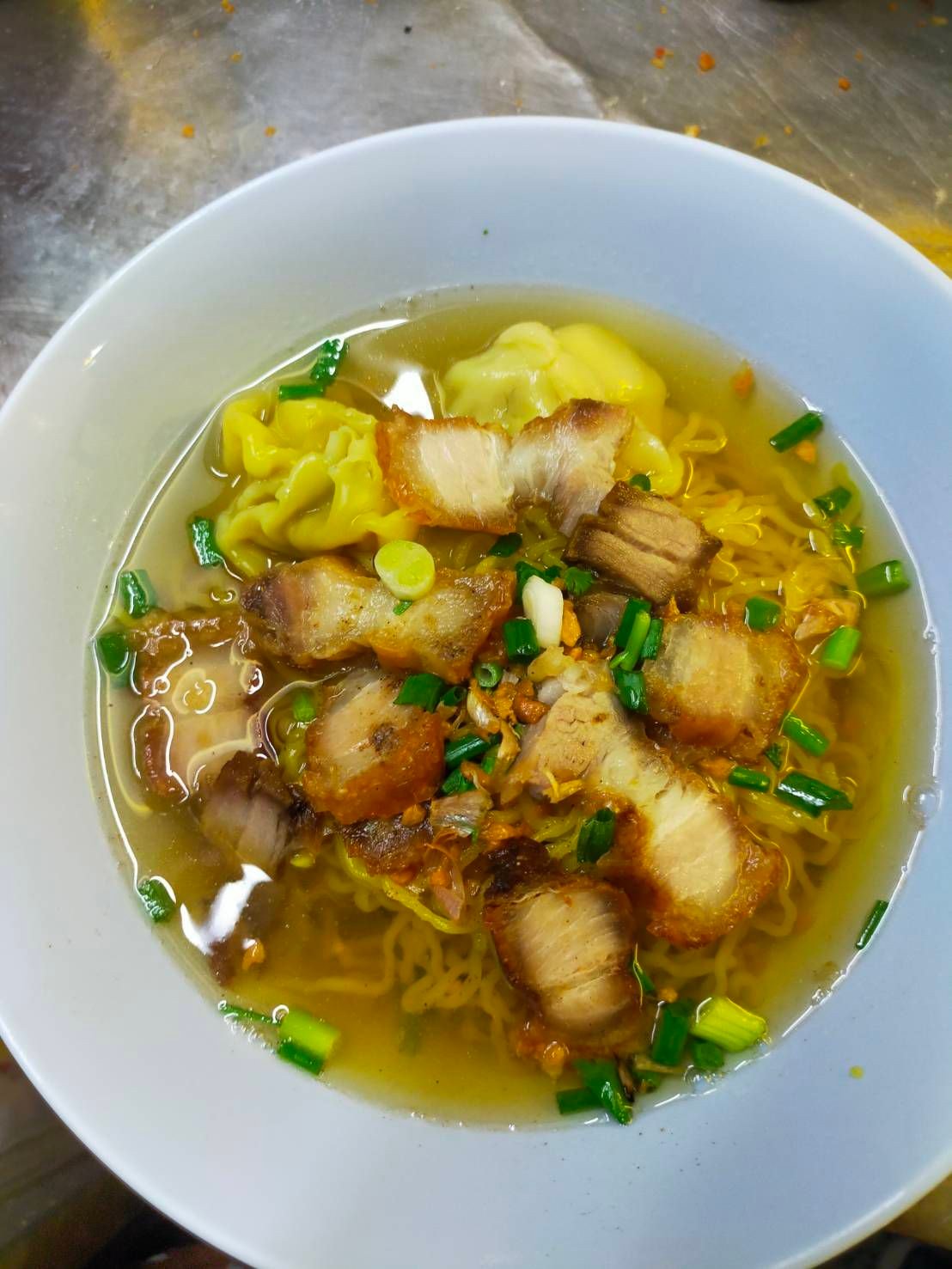 รูป ตาบุญ ๒ บะหมี่เกี๊ยวปูหมูแดง (Ta Bun 2 Baa Mee Gyo Pu Moo Dang)