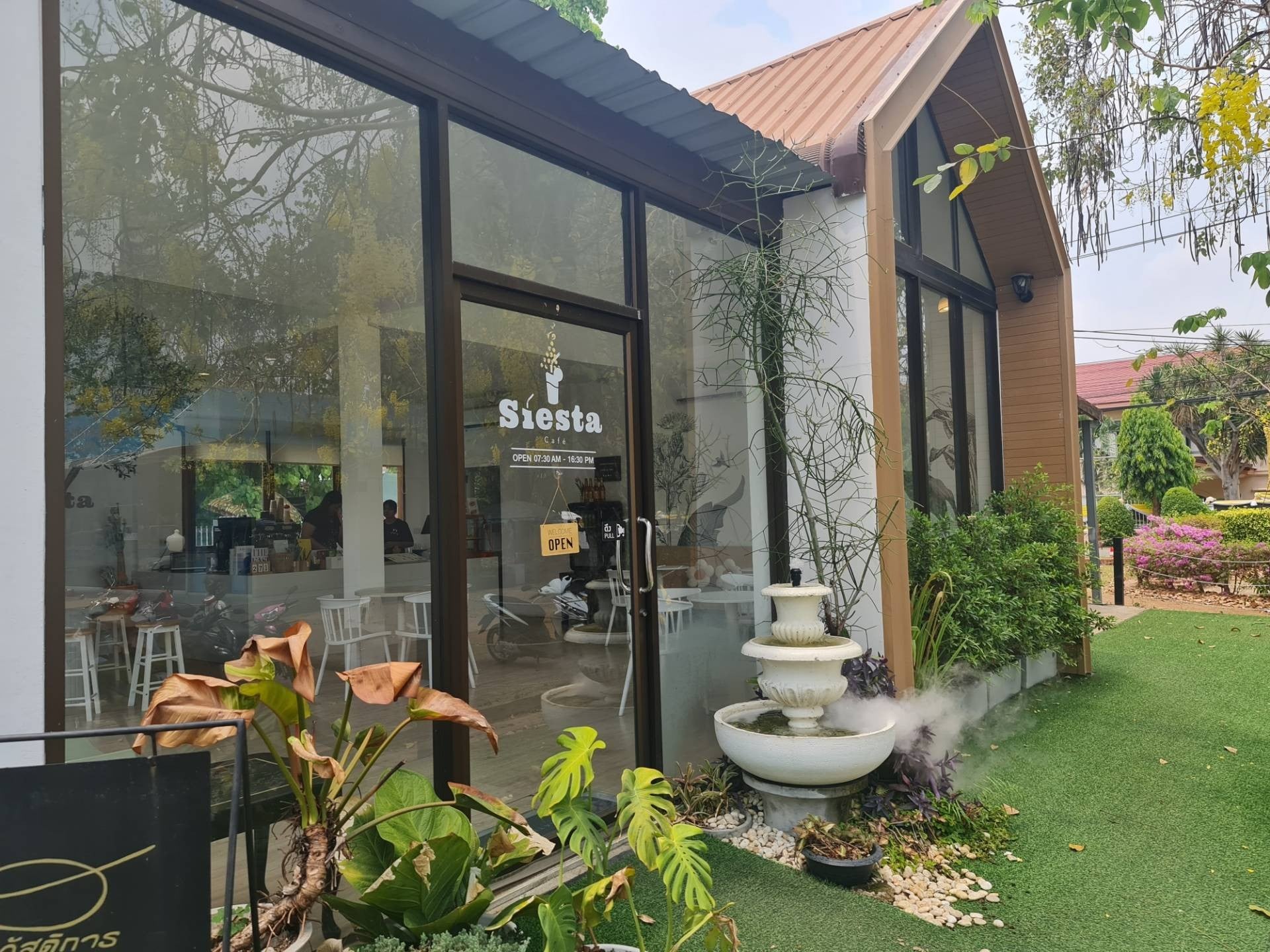 รีวิว Siesta Cafe ศาลากลางจังหวัดกาญจนบุรี - ร้านกาแฟดีๆ ในศูนย์ราชการ ...