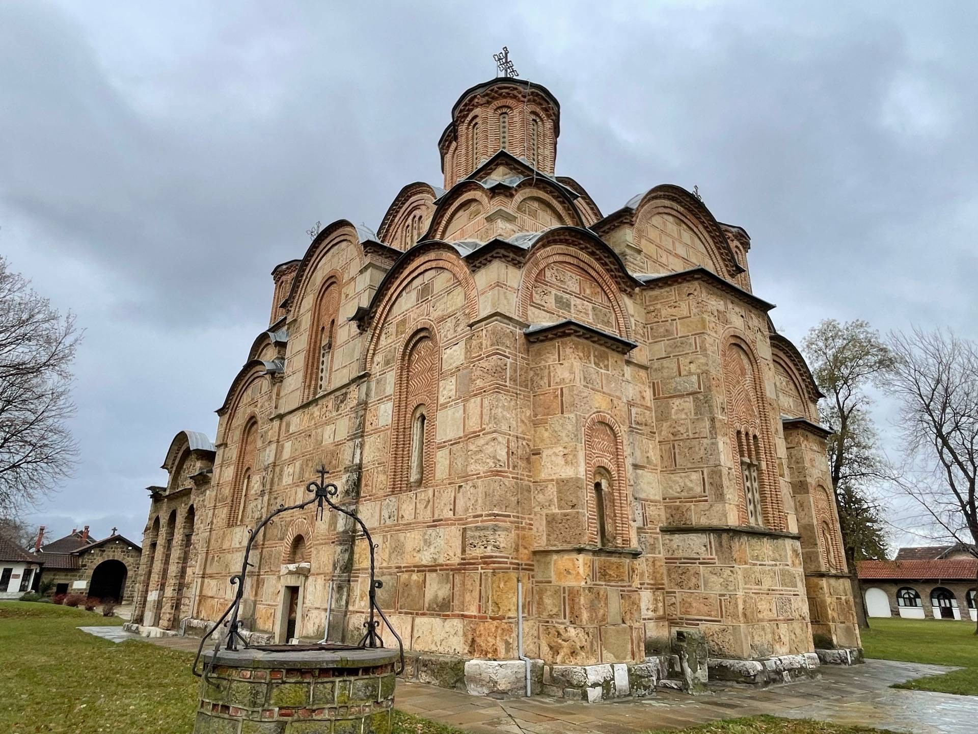 Serbian Orthodox Monastery Gračanica - รีวิวสถานที่ท่องเที่ยว