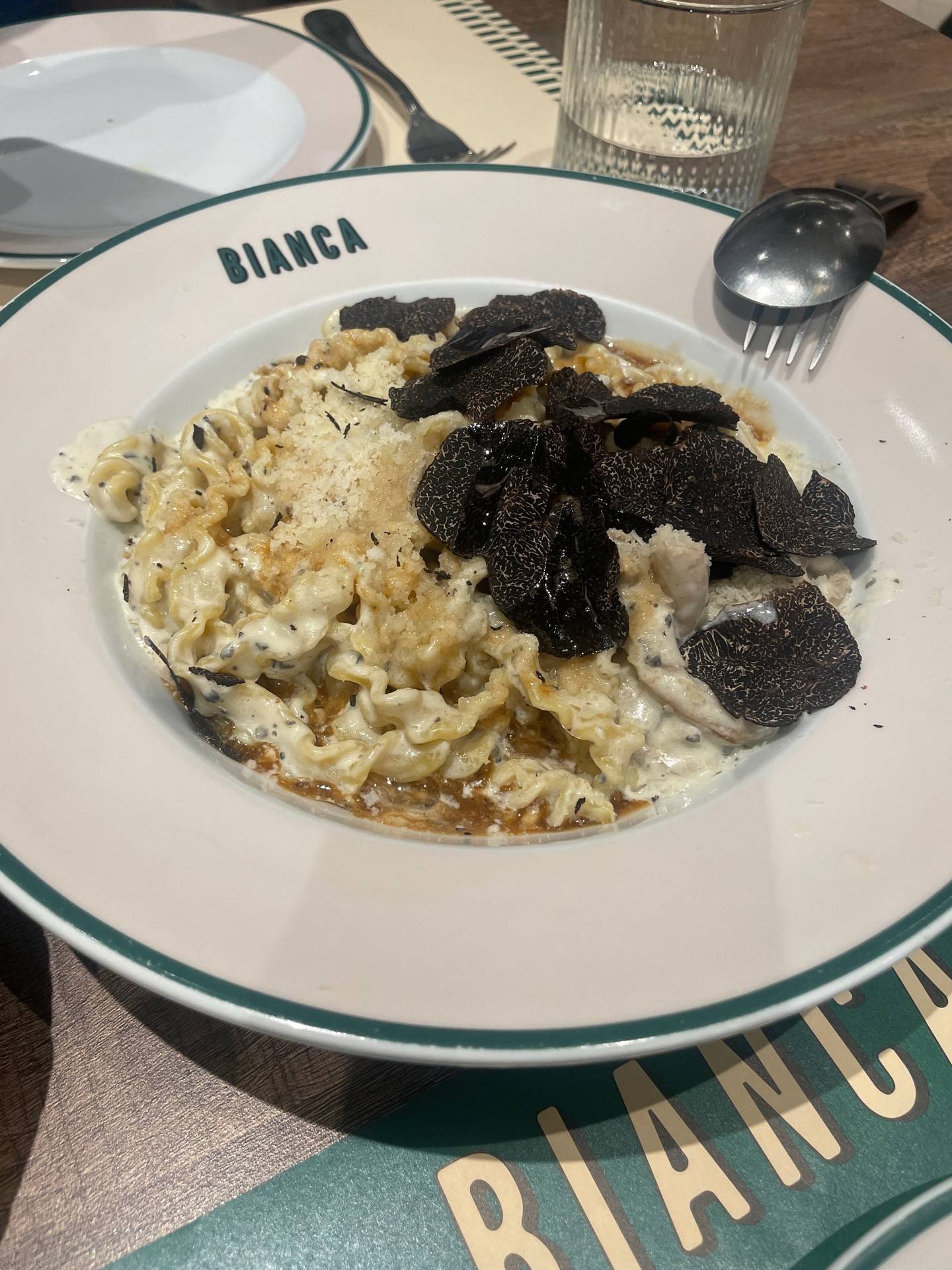 Truffle Pasta e Basta ร้าน BIANCA Italian Restaurant EMSPHERE