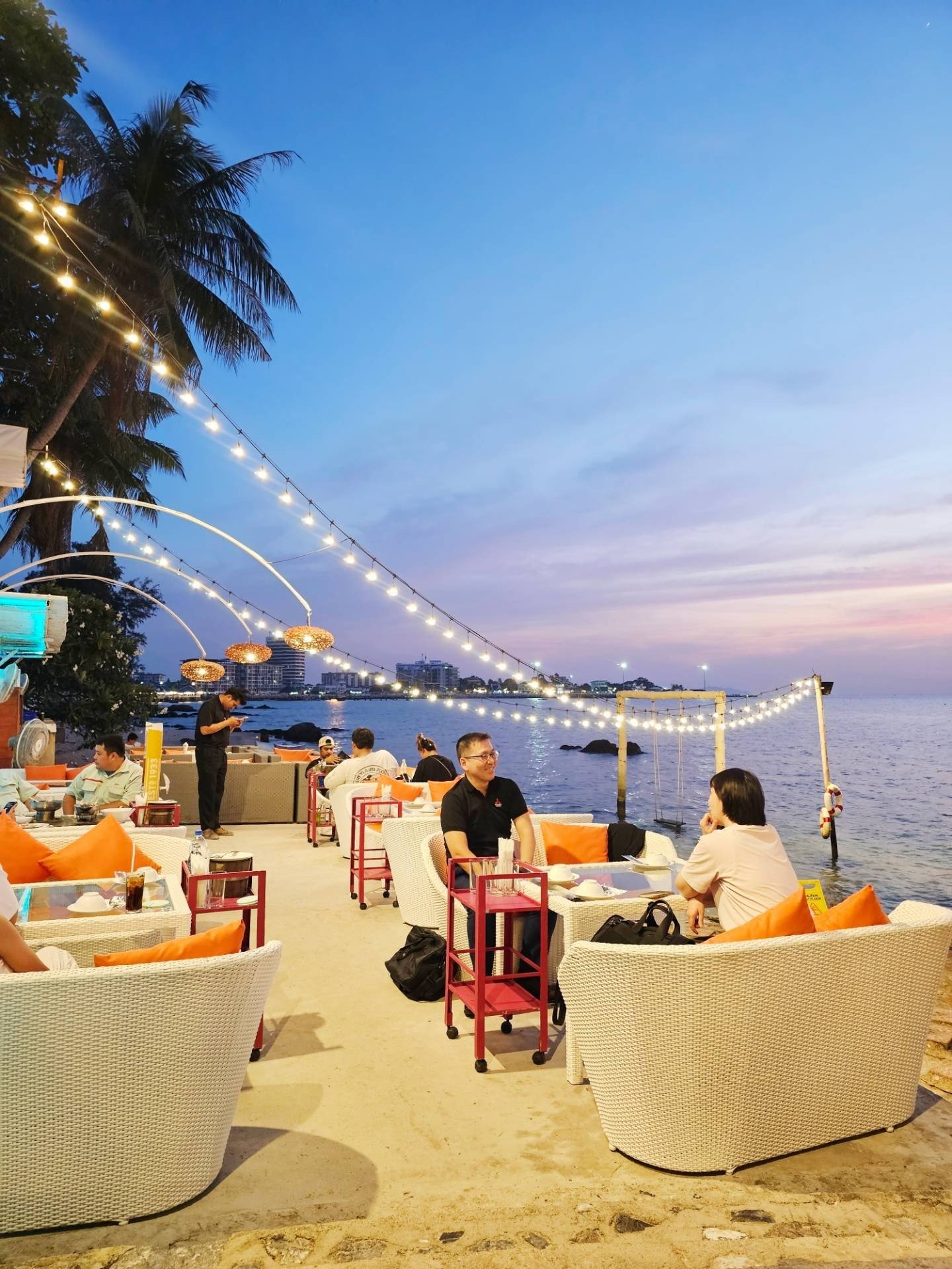 รูป BlueFin Beach Bar & Restaurant