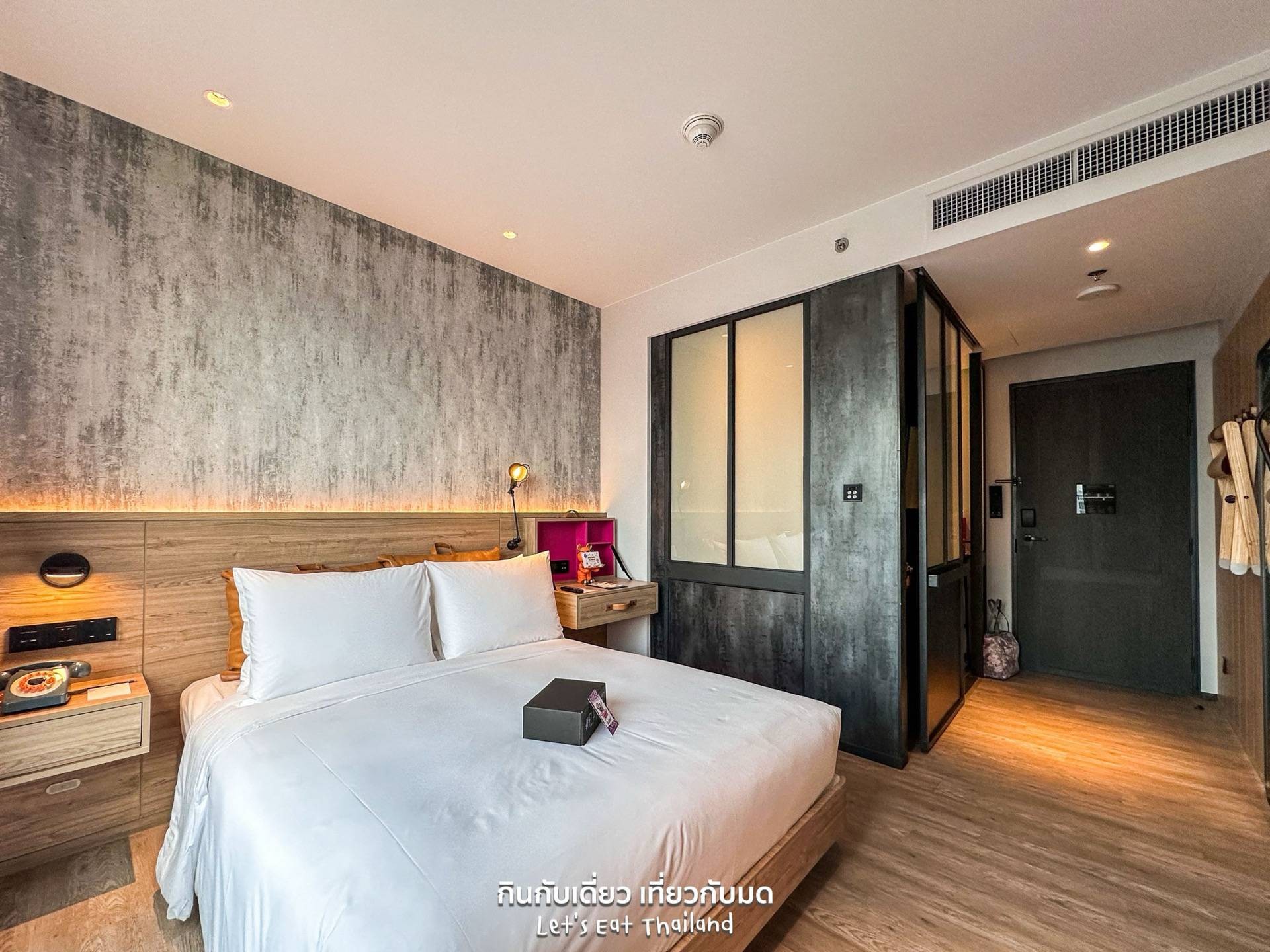 รูป MOXY Bangkok Ratchaprasong