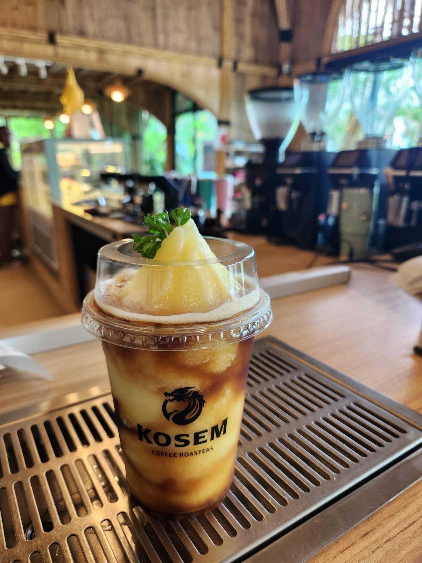 รีวิว Kosem Coffee Kosem Coffee - คาเฟ่เปิดใหม่มีทั้งอาหารและเครื่องดื่ม