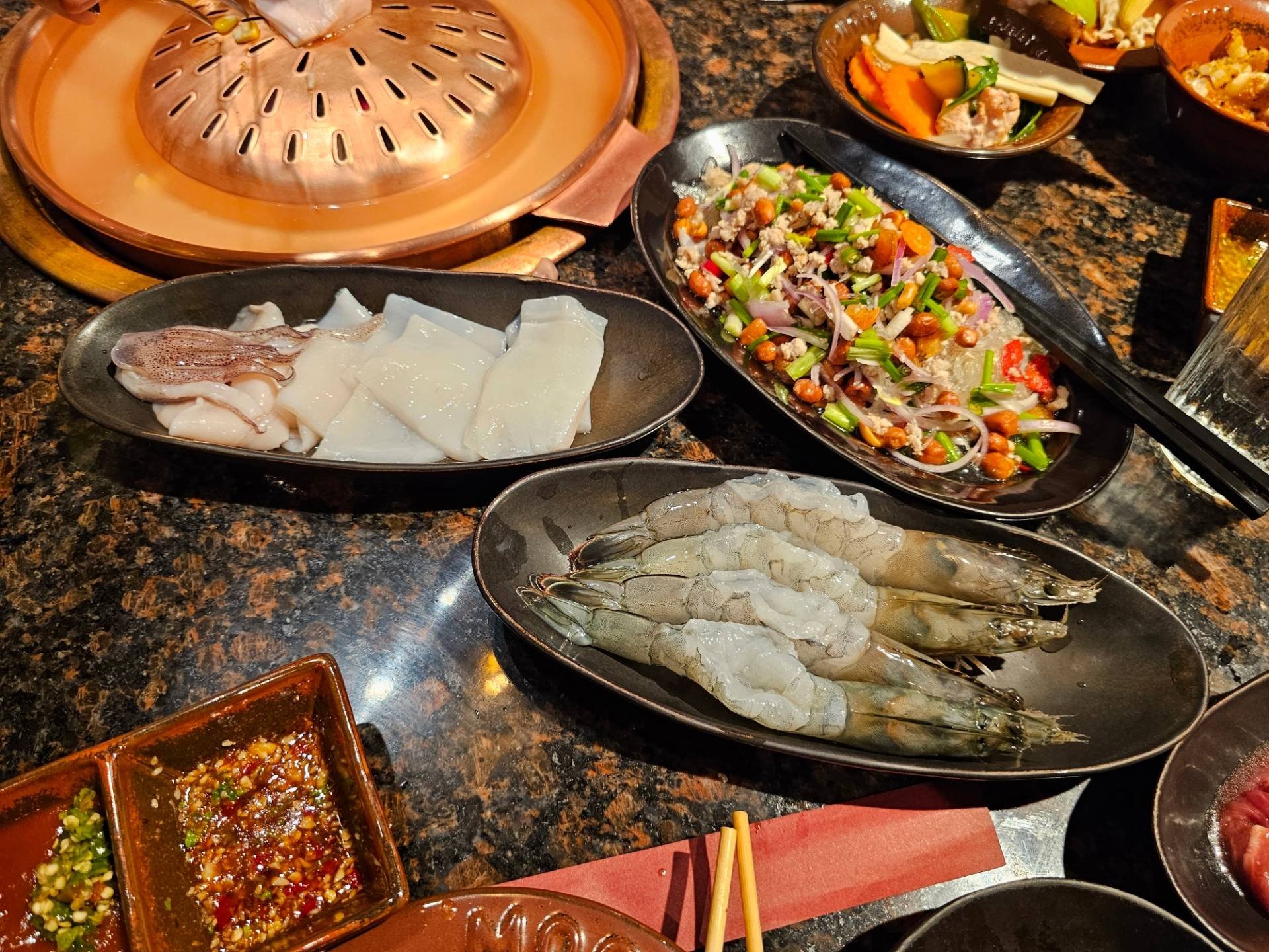 รูป Chin Bo Dang - ชิ้น โบ แดง The Emquartier