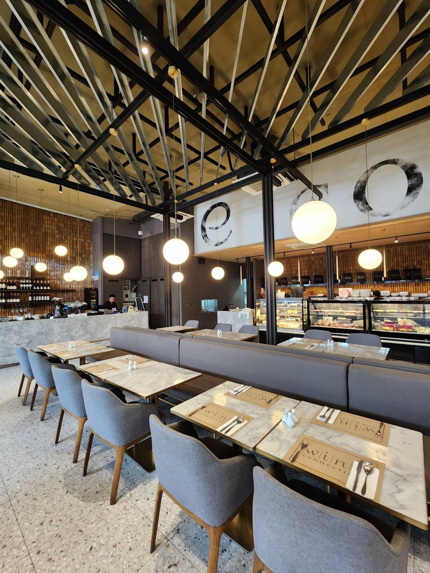 รีวิว Wine Connection Sukhumvit 31 - ร้านกว้างขวาง นั่งสบาย ไวน์ โคลคัท ...
