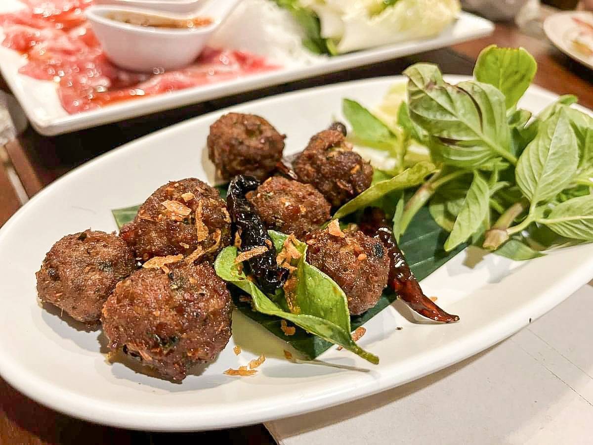 รูป ครกไม้ไทยลาว ลาดปลาเค้า 24