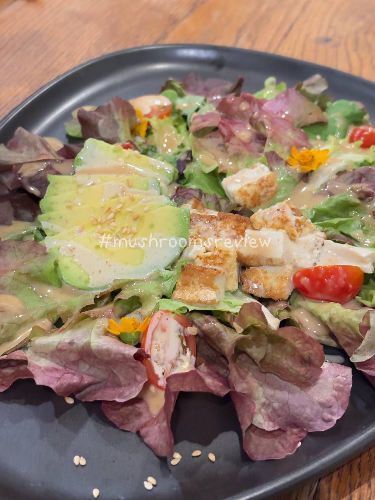รีวิว Narisa Cafe & Creative Space - - คาเฟ่แนวโฮมมี่ ซ่อนตัวอยู่ใกล้เซนลาด