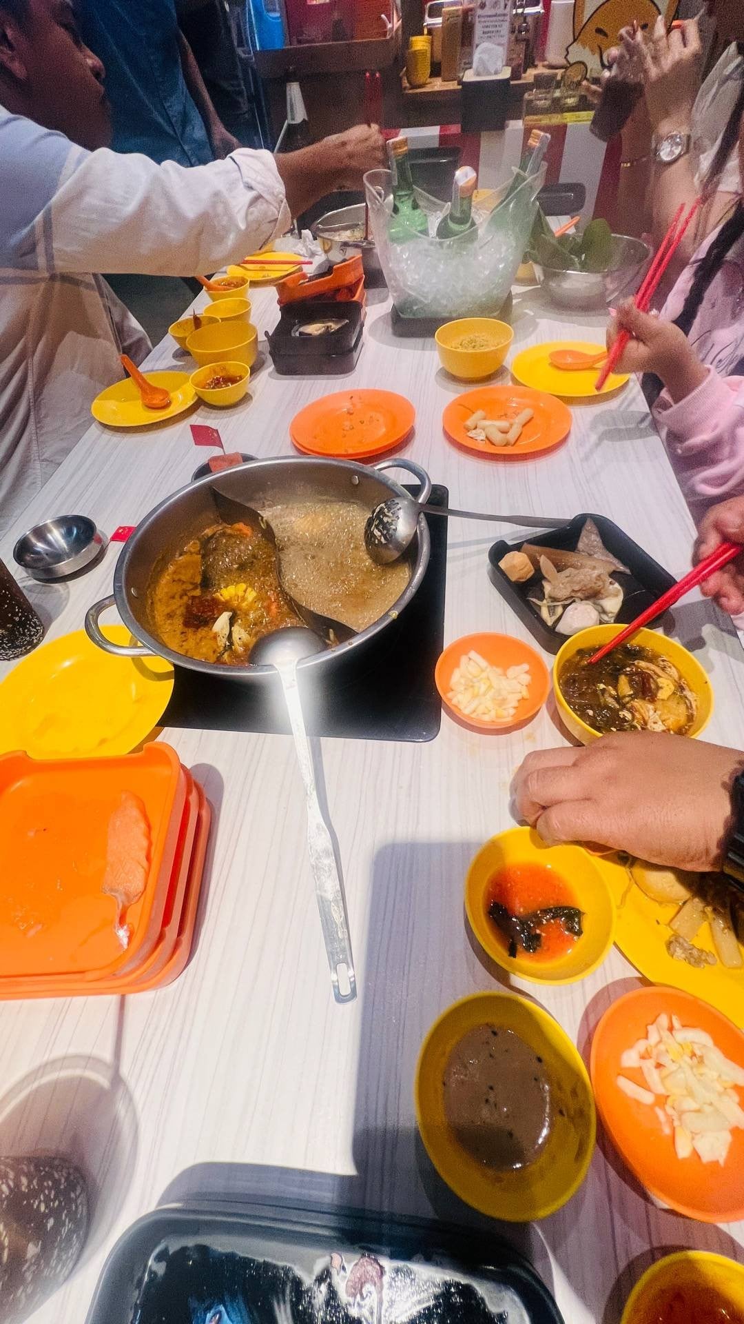 รูป SOS : Sharing Our Shabu Bangchak square