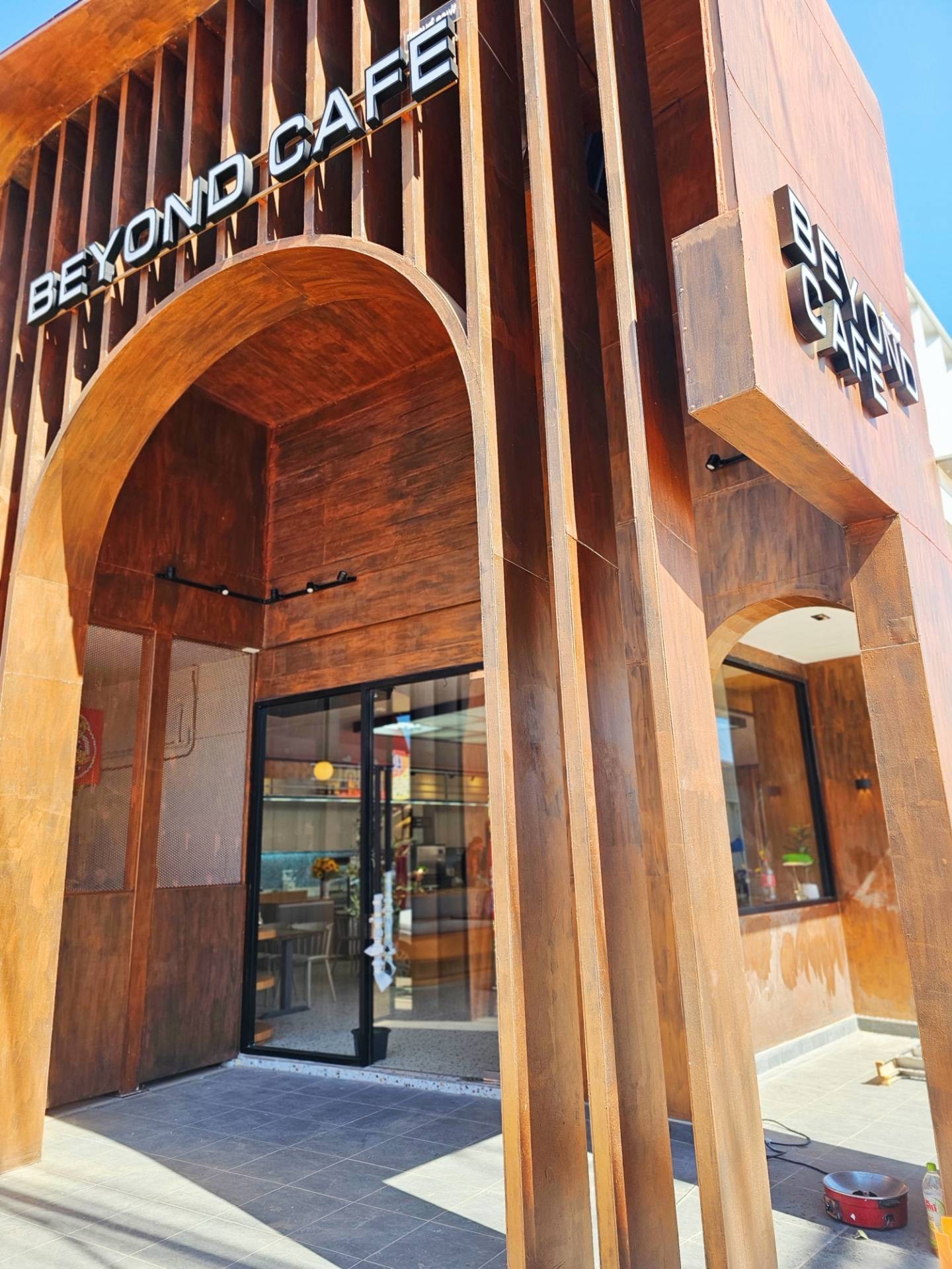 รีวิว BEYOND CAFE สาขาถนนทหาร (ตรงข้าม รพ.ค่ายประจักษ์ฯ) - 🎯 ปักหมุด ...