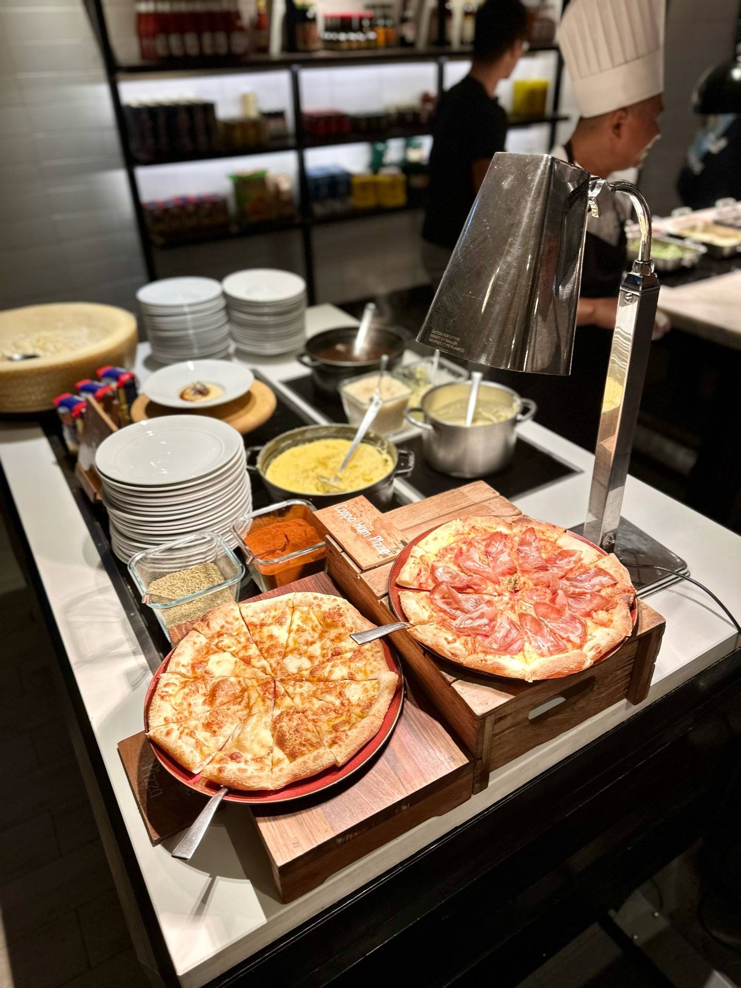 รูป Goji Kitchen + Bar Bangkok Marriott Marquis Queen’s Park