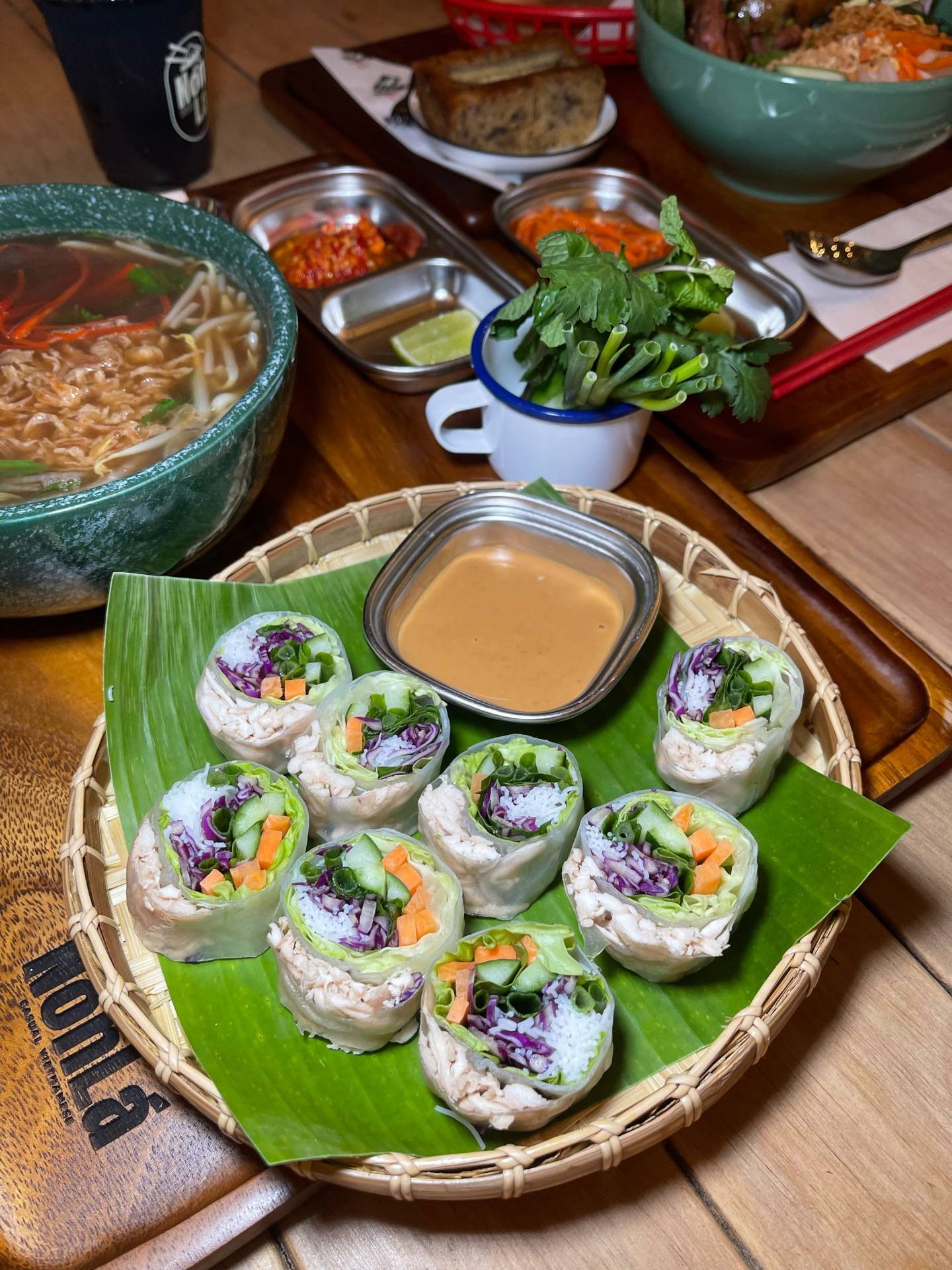 รูป non la bkk the common saladeng