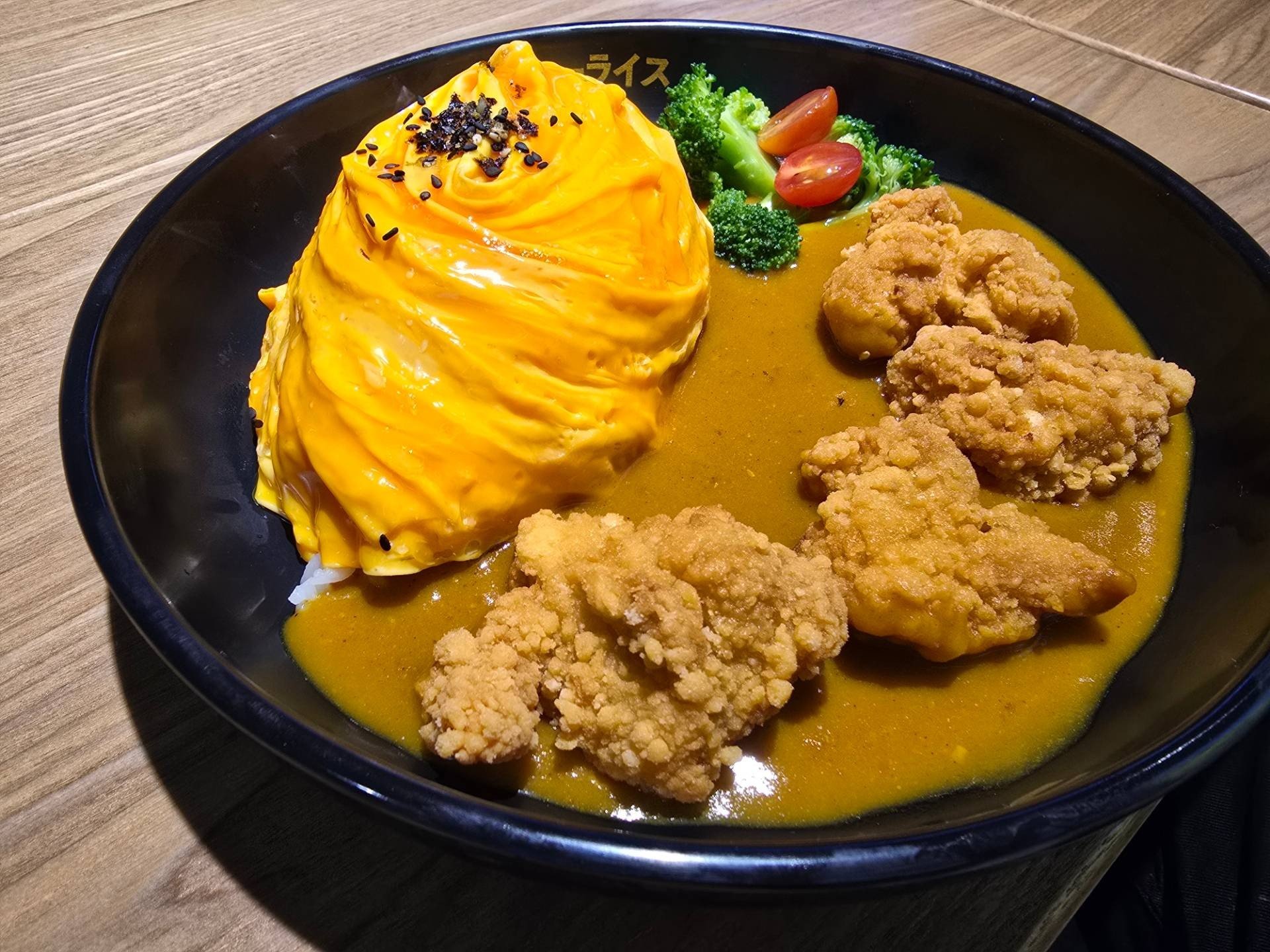 รีวิว Meet Moon Curry Omurice G Tower - เติมข้าว เติมน้ำแกงกระหรี่ไม่อั้น