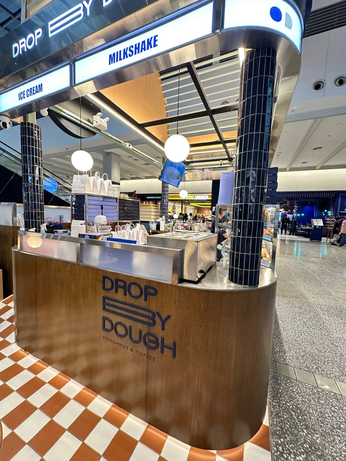 รีวิว Drop by Dough DROP BY DOUGH at CentralWorld - ร้านโดนัทชื่อดังใน ...