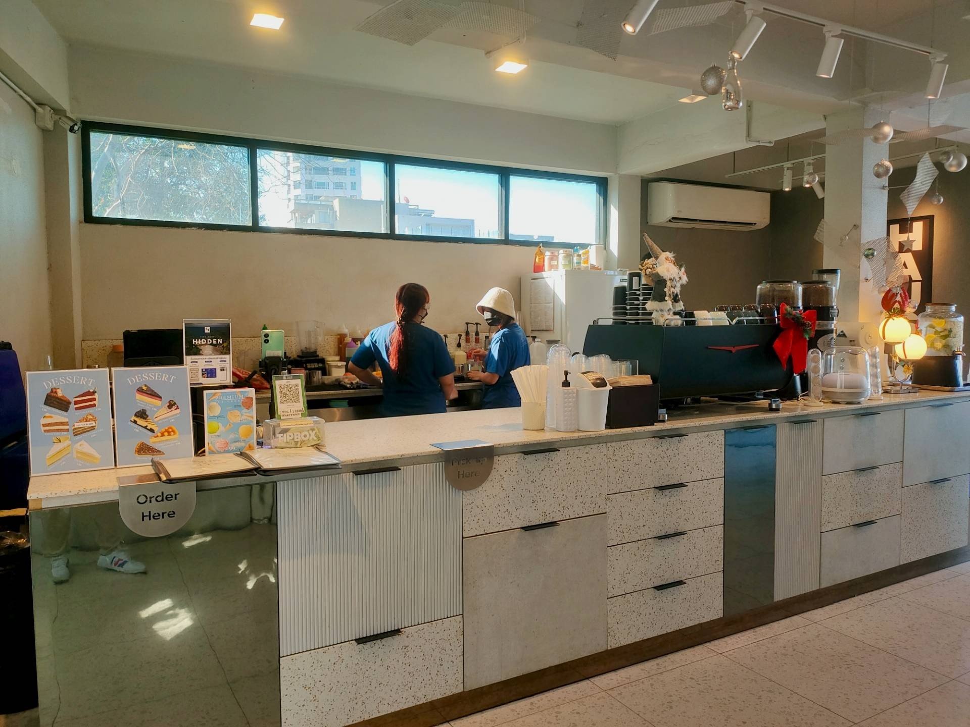 รีวิว Hidden Lab Cafe เขาสามมุข - ร้านในกระเเสตลอดช่วงที่ผ่านมา ใครมา ...