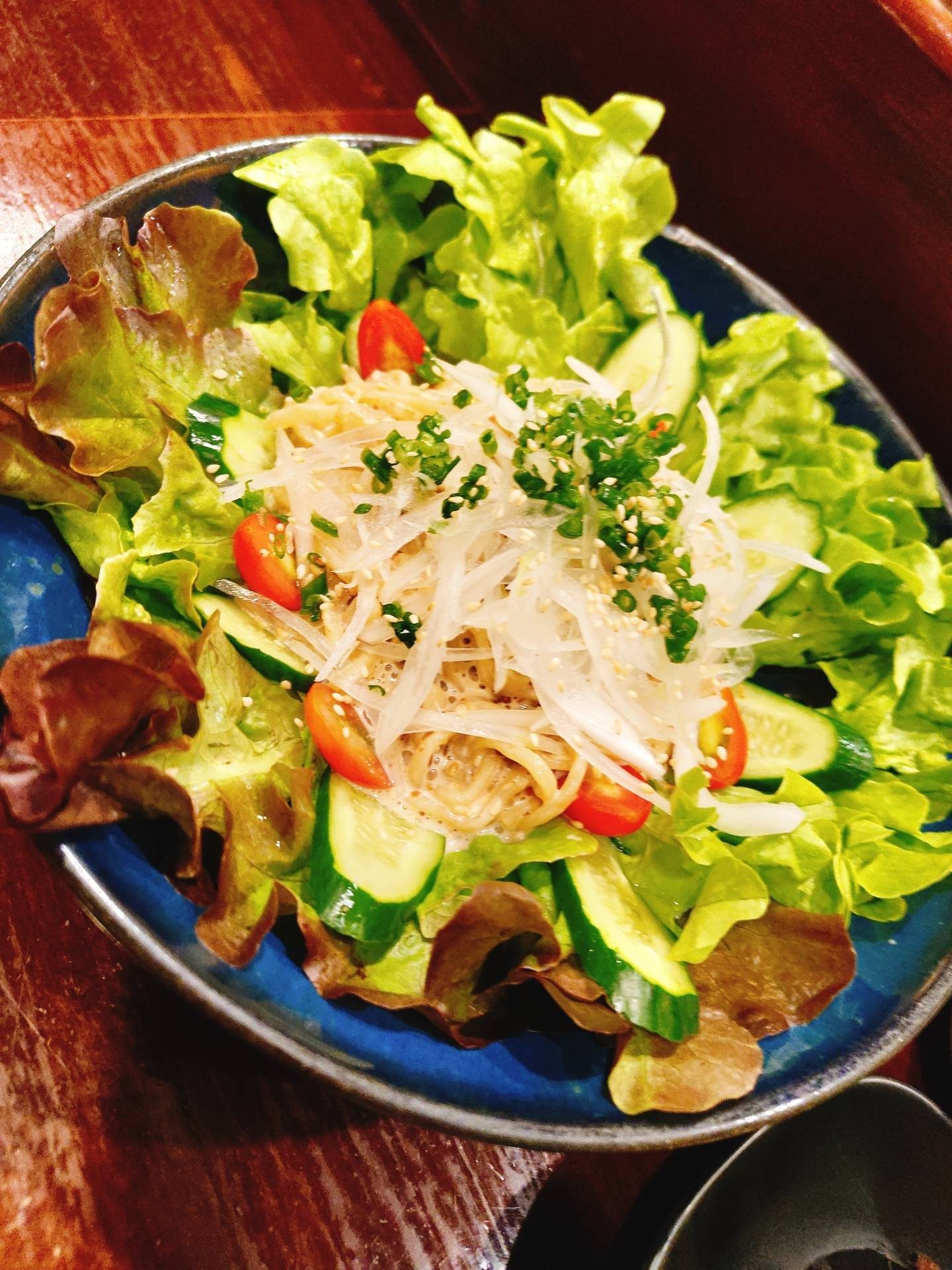 Ramen Salad • ราคา 180 บาท ร้าน Hokkaido restaurant Genshiyaki Silom