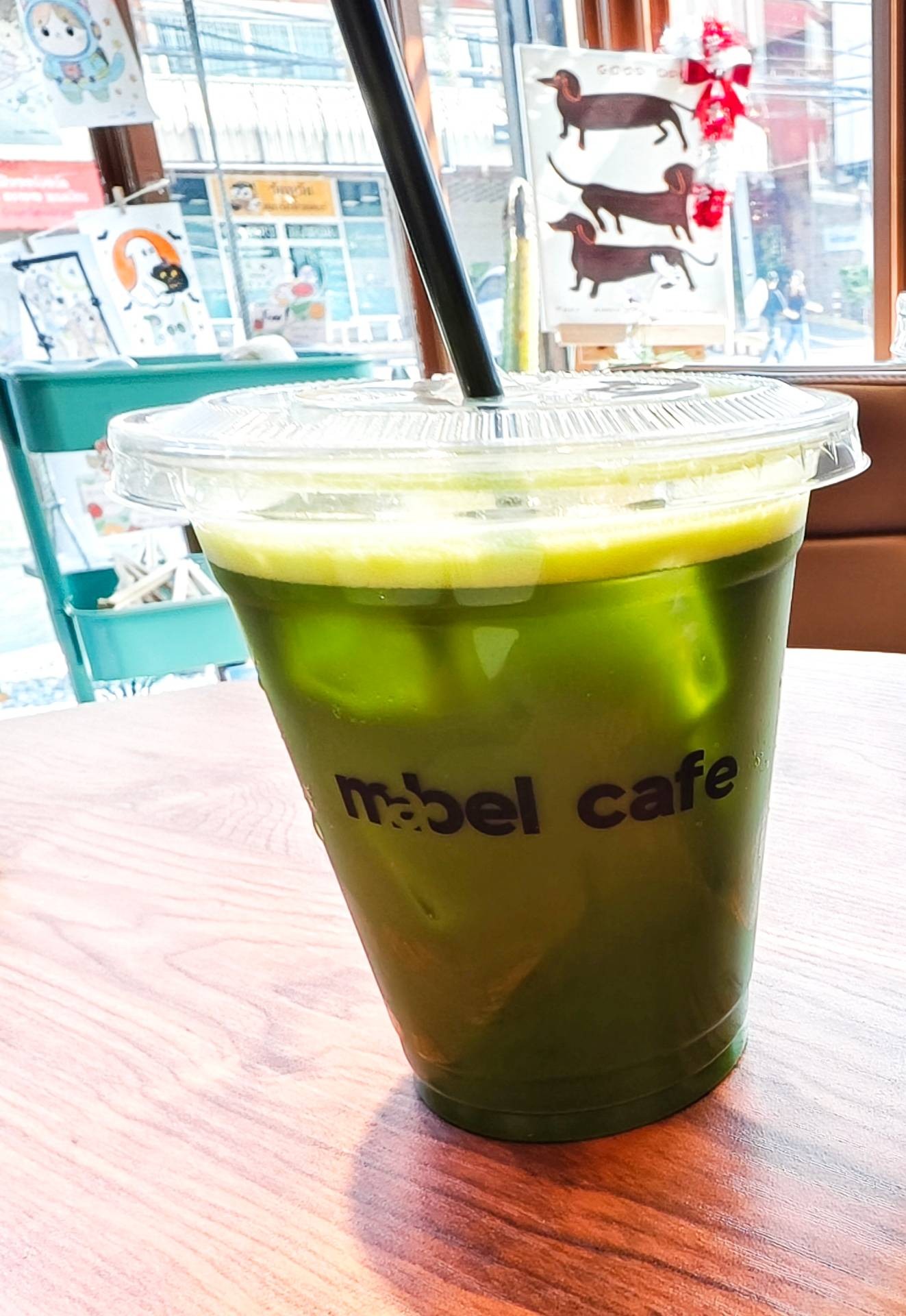 รีวิว mabel cafe - เครื่องดื่มเข้ม เค้กรสชาติดี